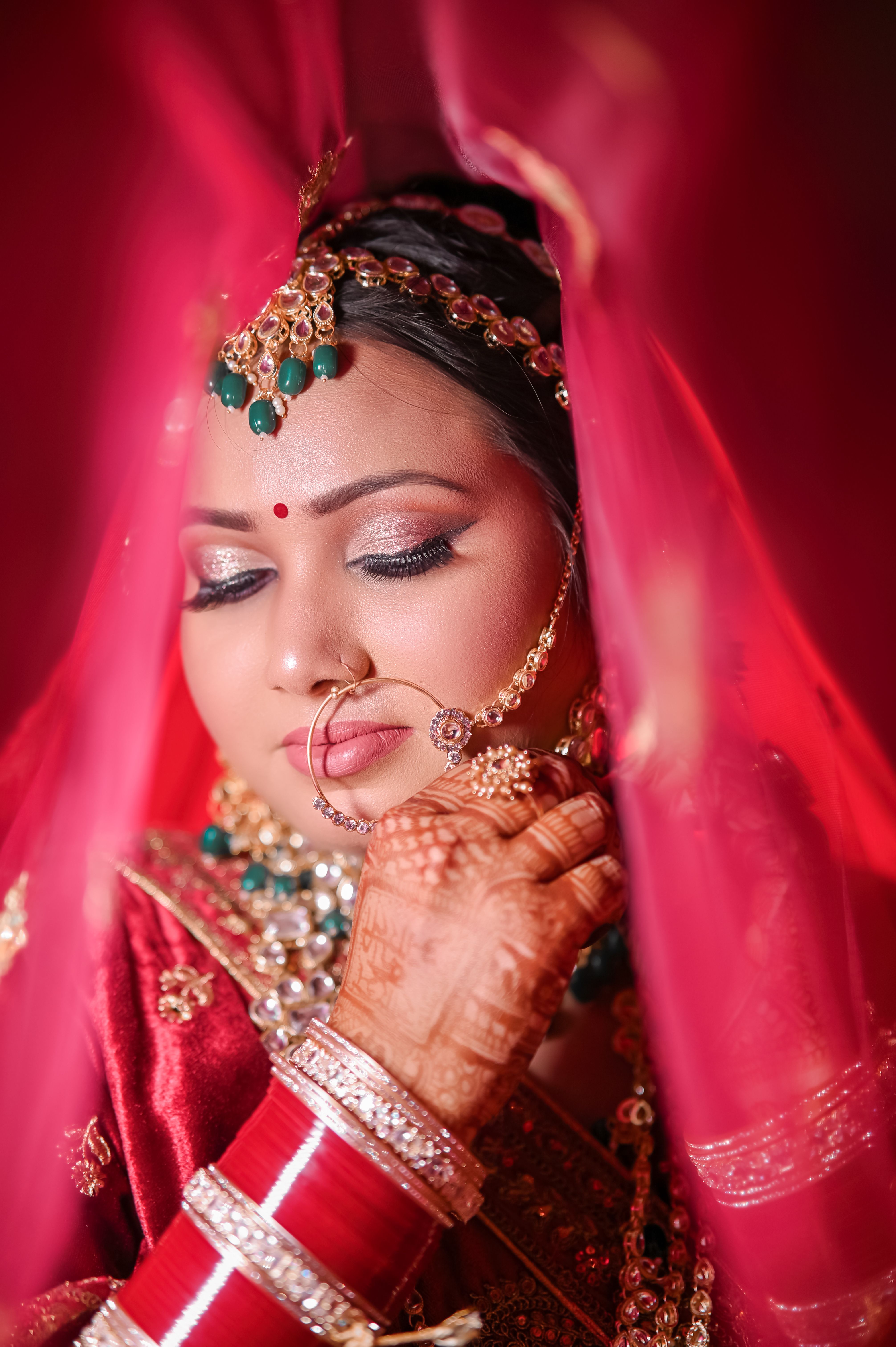 Beautiful indian bride with traditional dresses and makeup. · Free ...