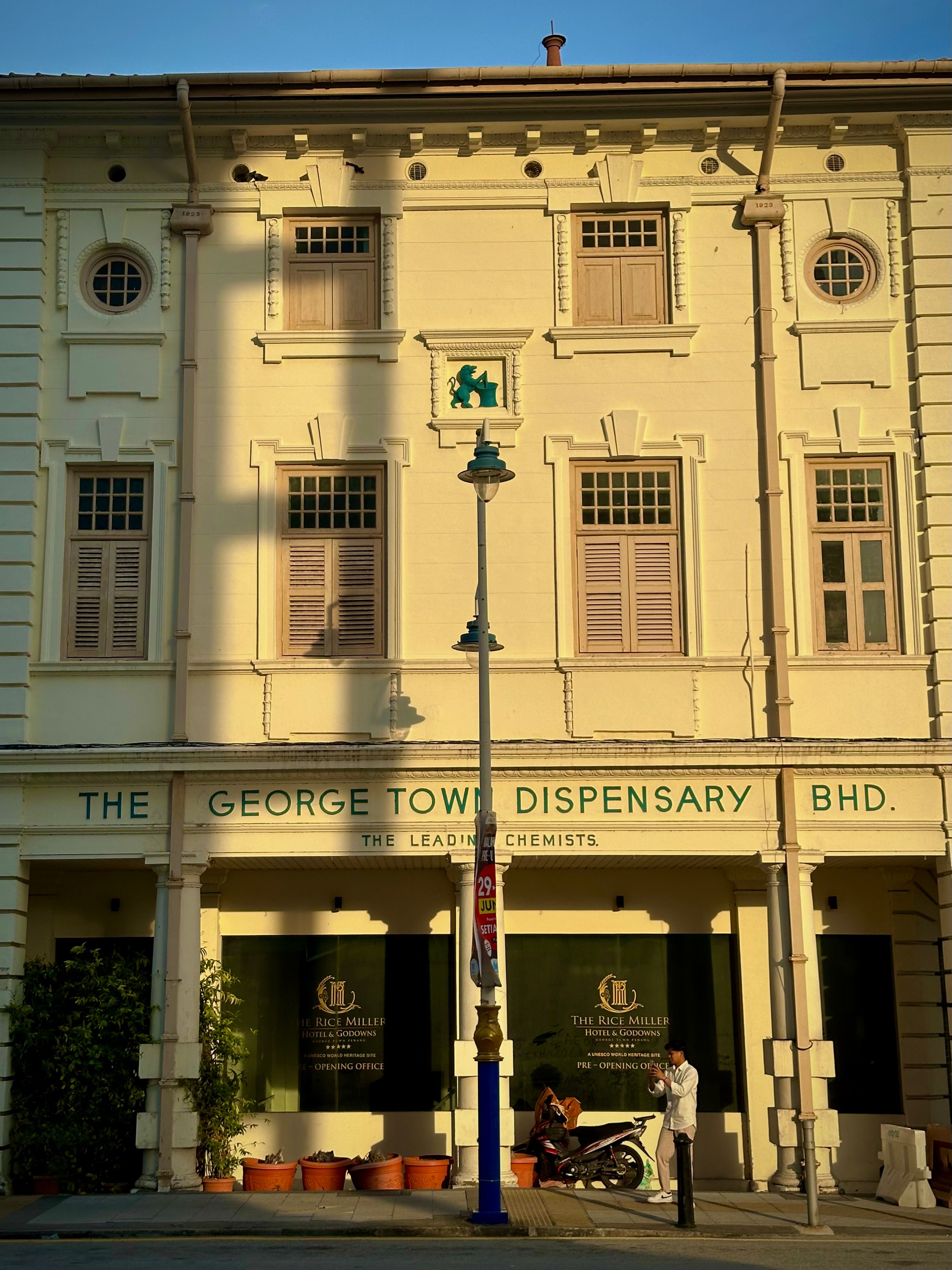 Dispensary Building Photos, Download The BEST Free Dispensary Building ...
