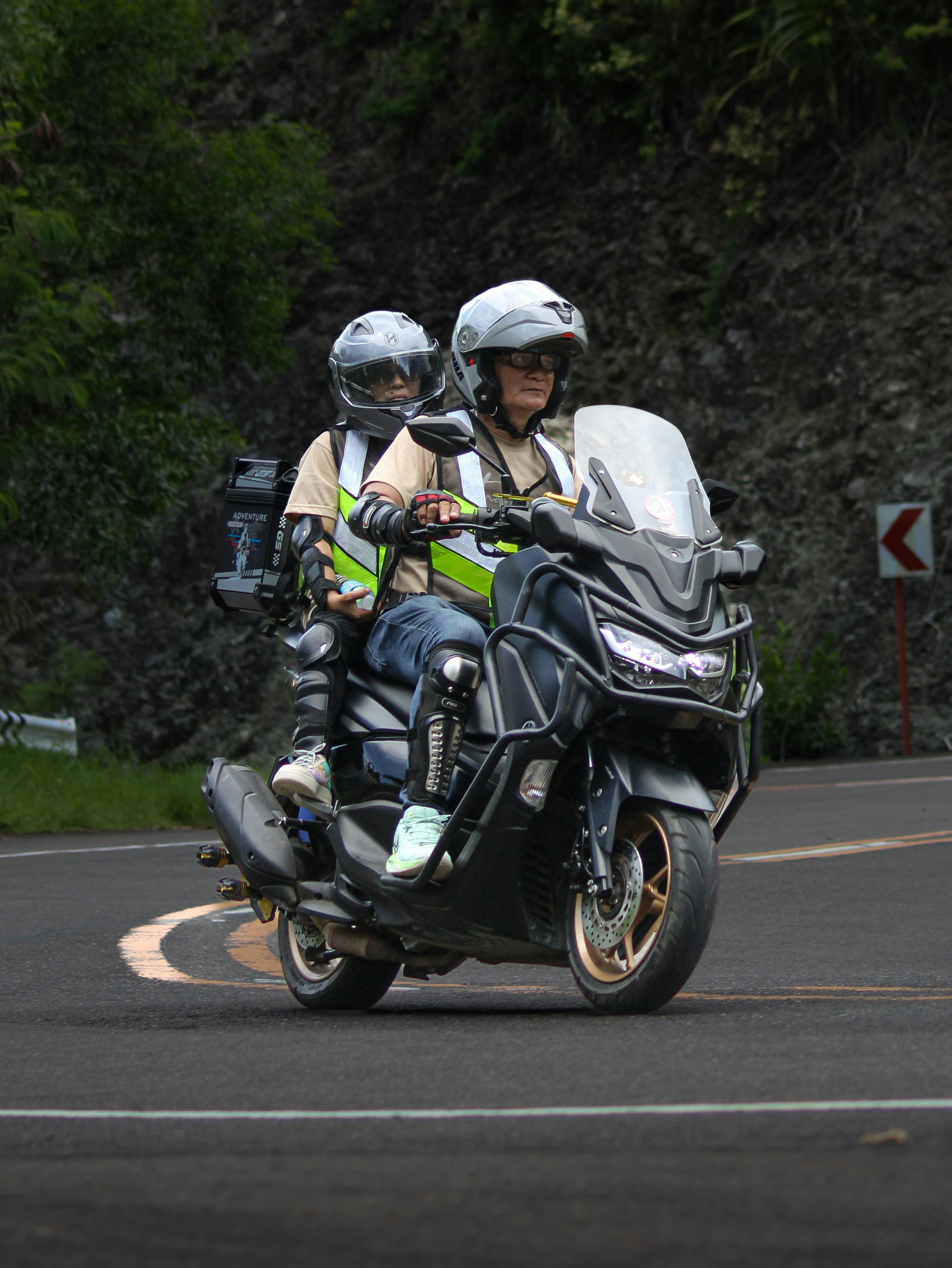 Two People on Motorcycle · Free Stock Photo