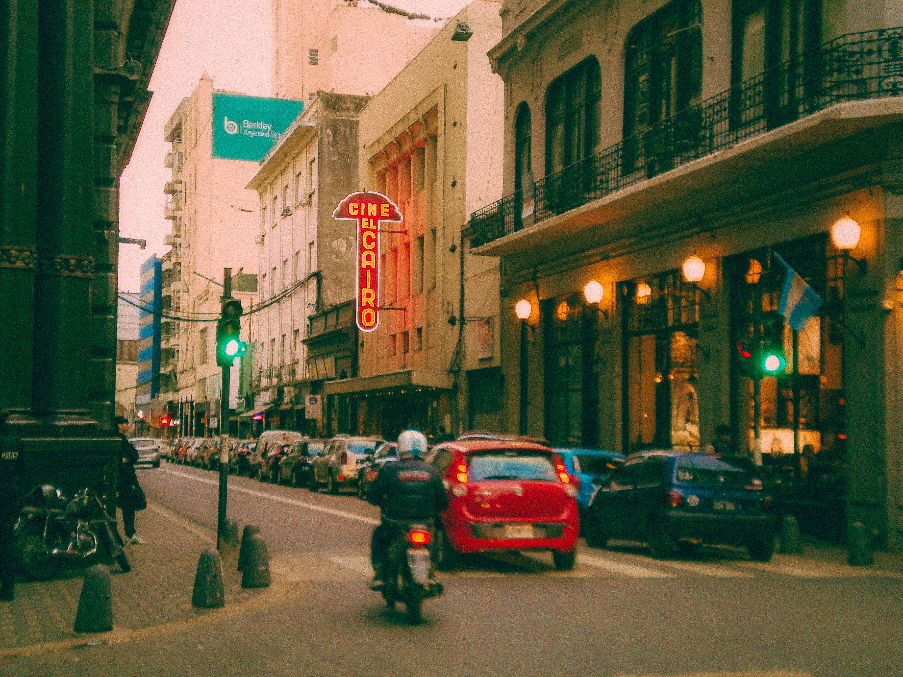 El Cairo Cinema in Rosario · Free Stock Photo