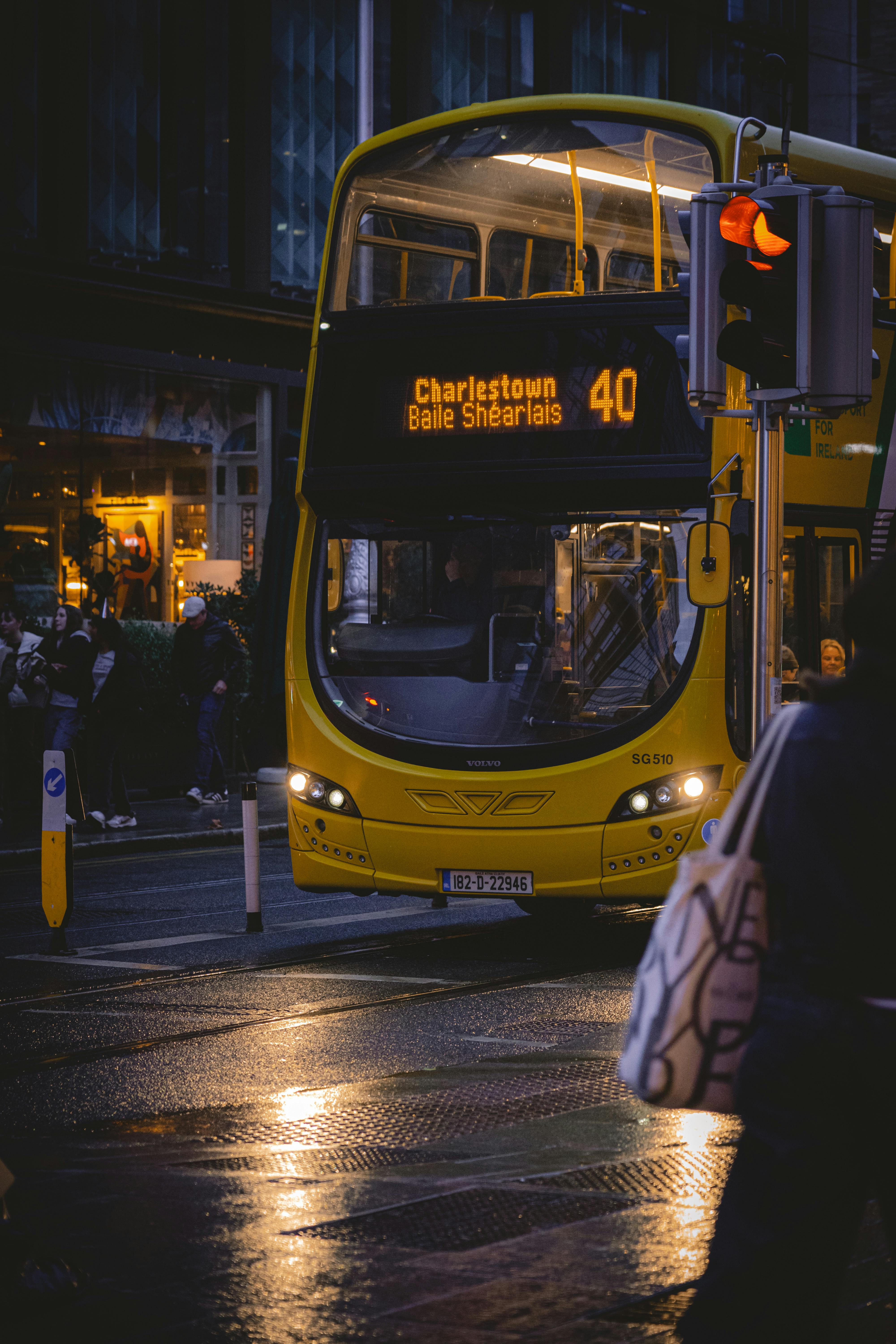 Double-Decker Bus in Dublin at Night · Free Stock Photo