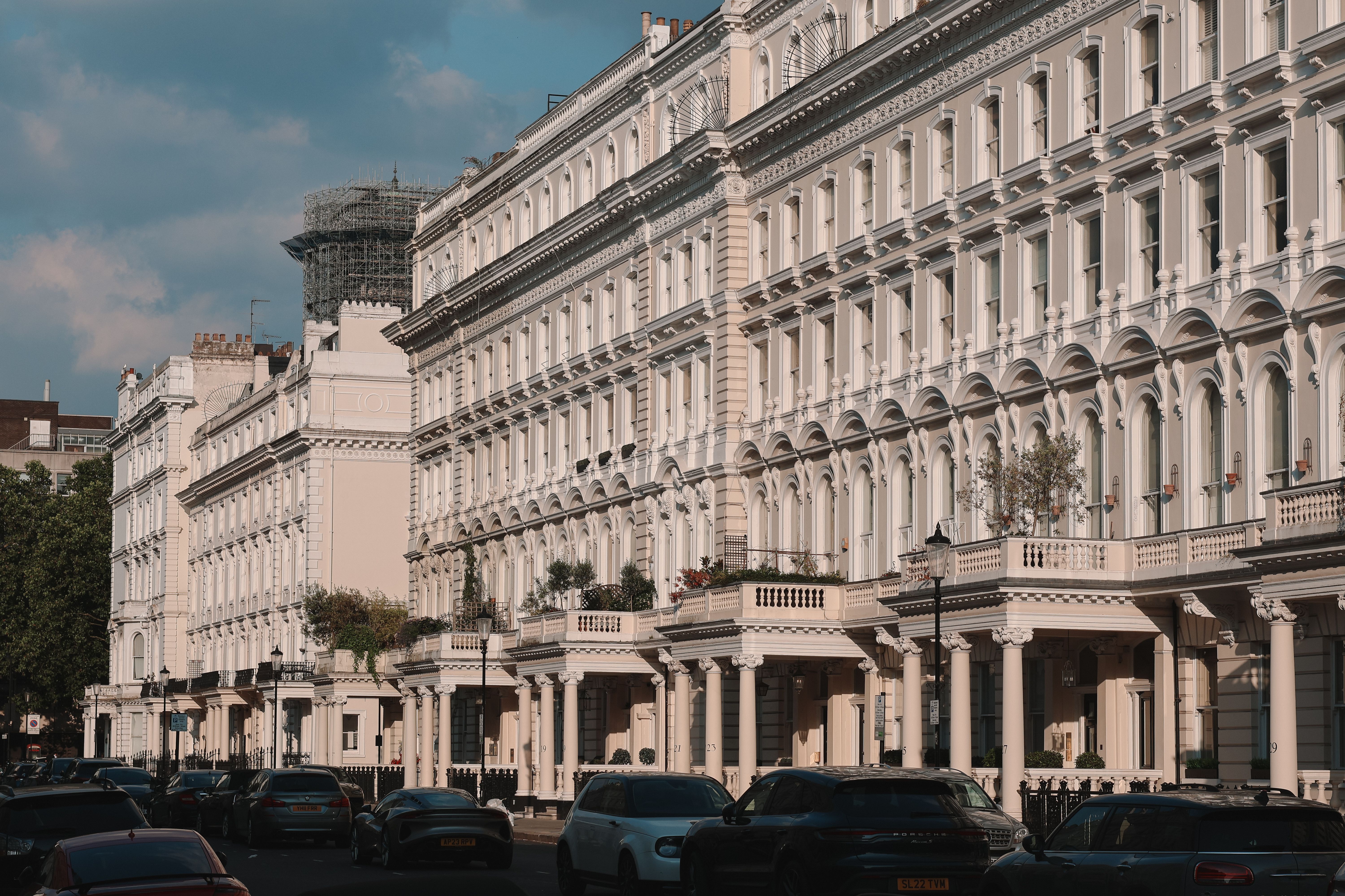 Exterior of a Building in a City · Free Stock Photo