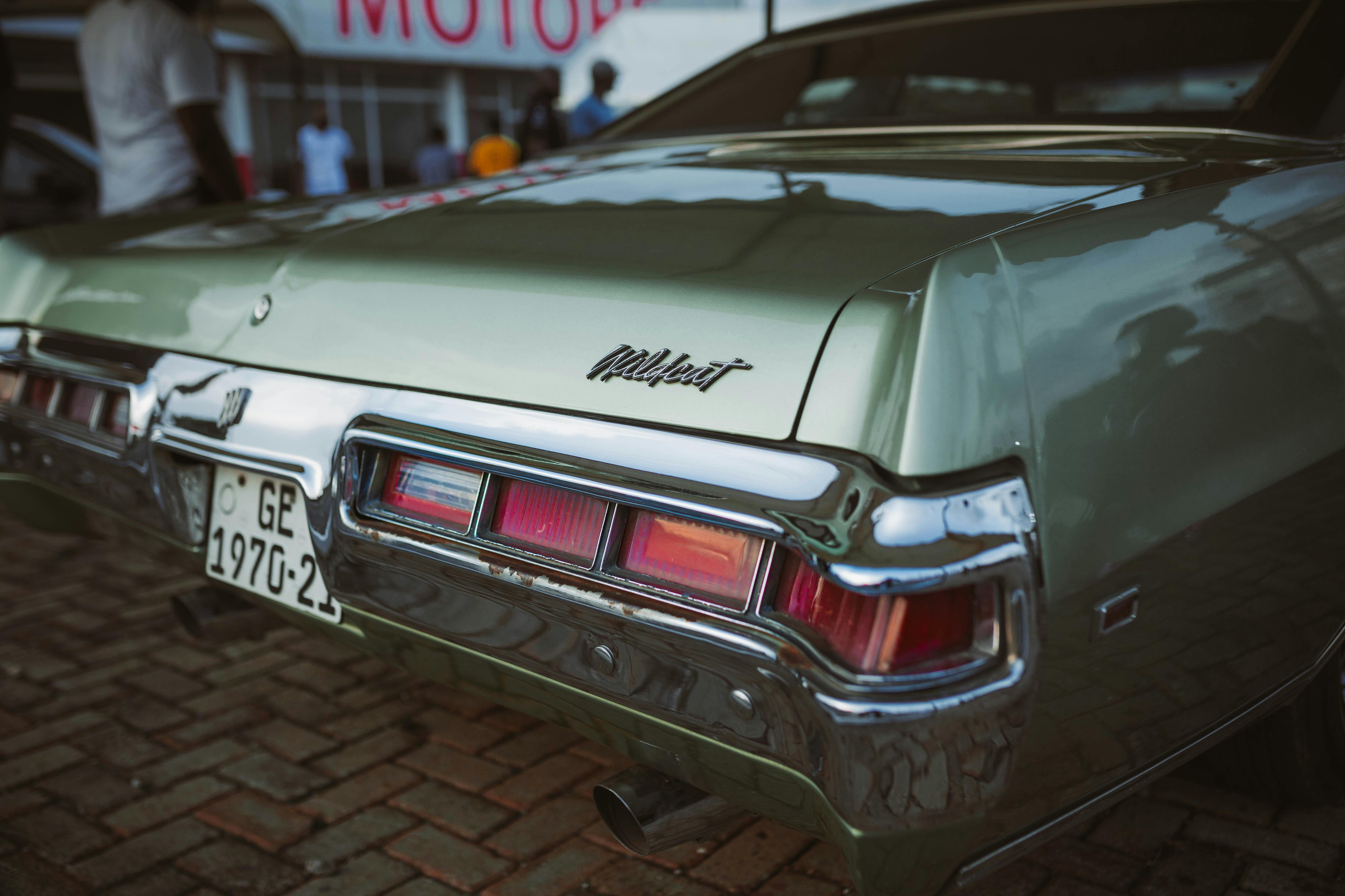 Back View of Vintage Car · Free Stock Photo