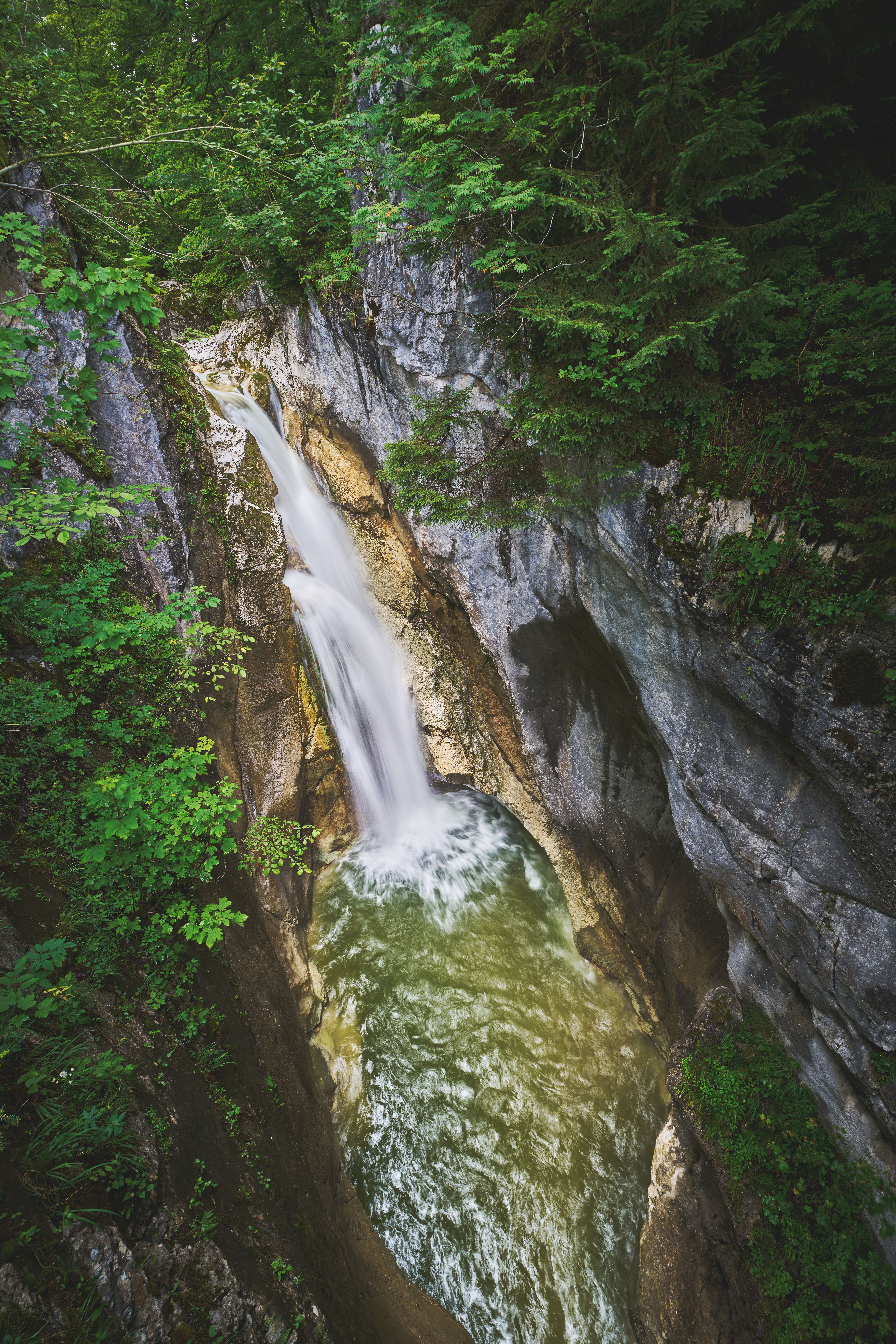 Narrow Waterfall between Rocky Walls · Free Stock Photo
