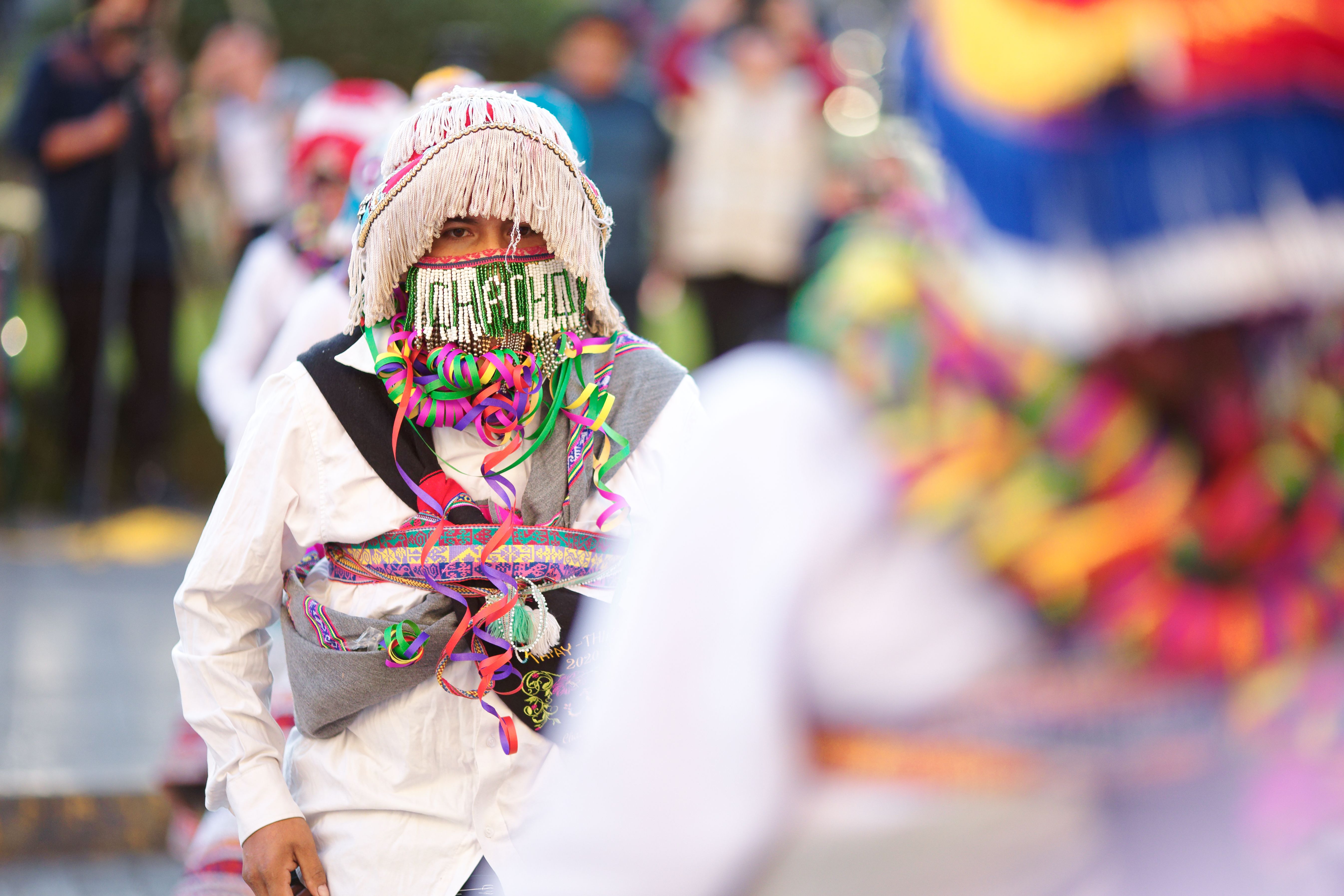 Traditional peruvian Wititi dancer in the old town of Arequipa · Free ...