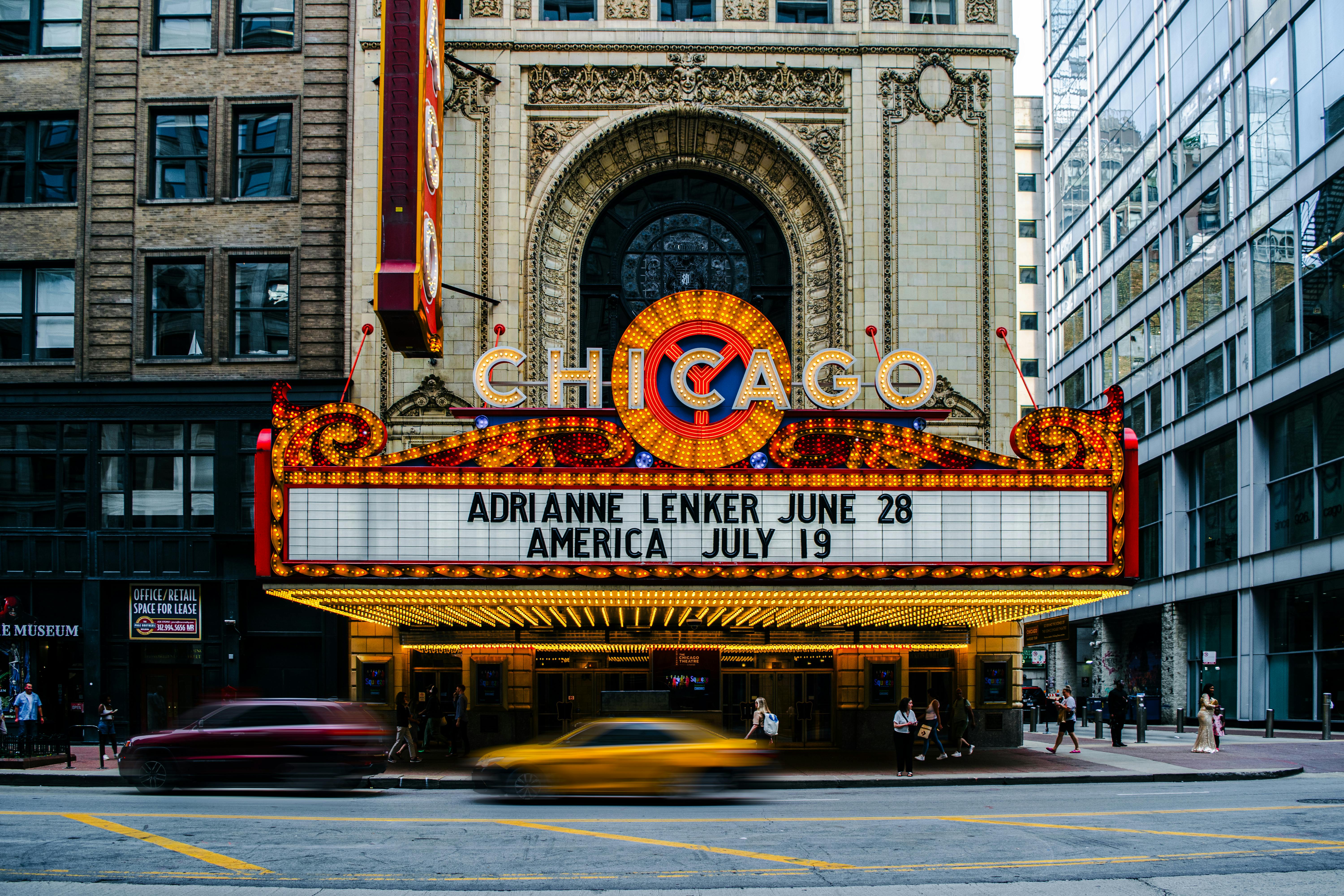 Chicago Theatre · Free Stock Photo