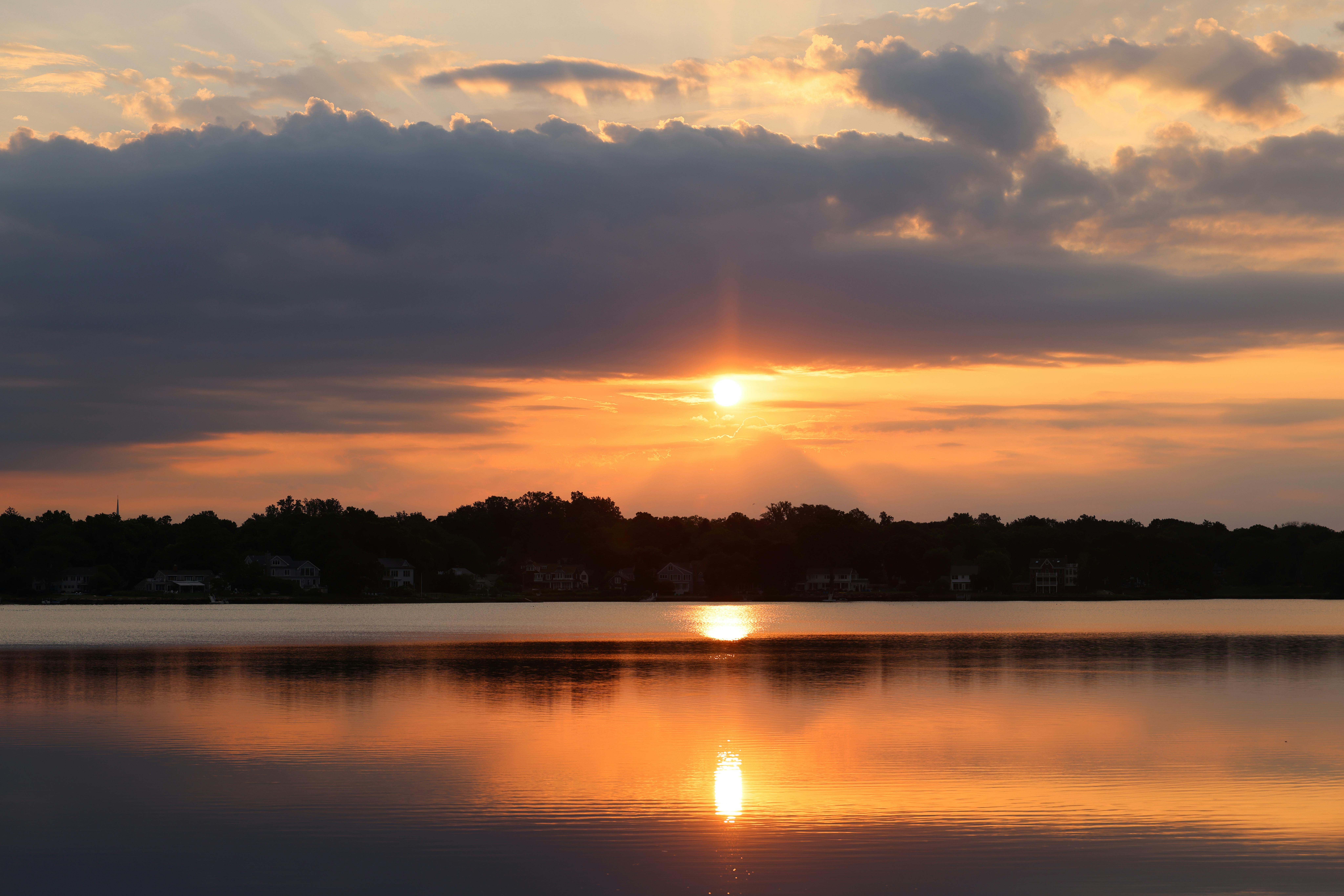 View of a Lake at Sunset · Free Stock Photo