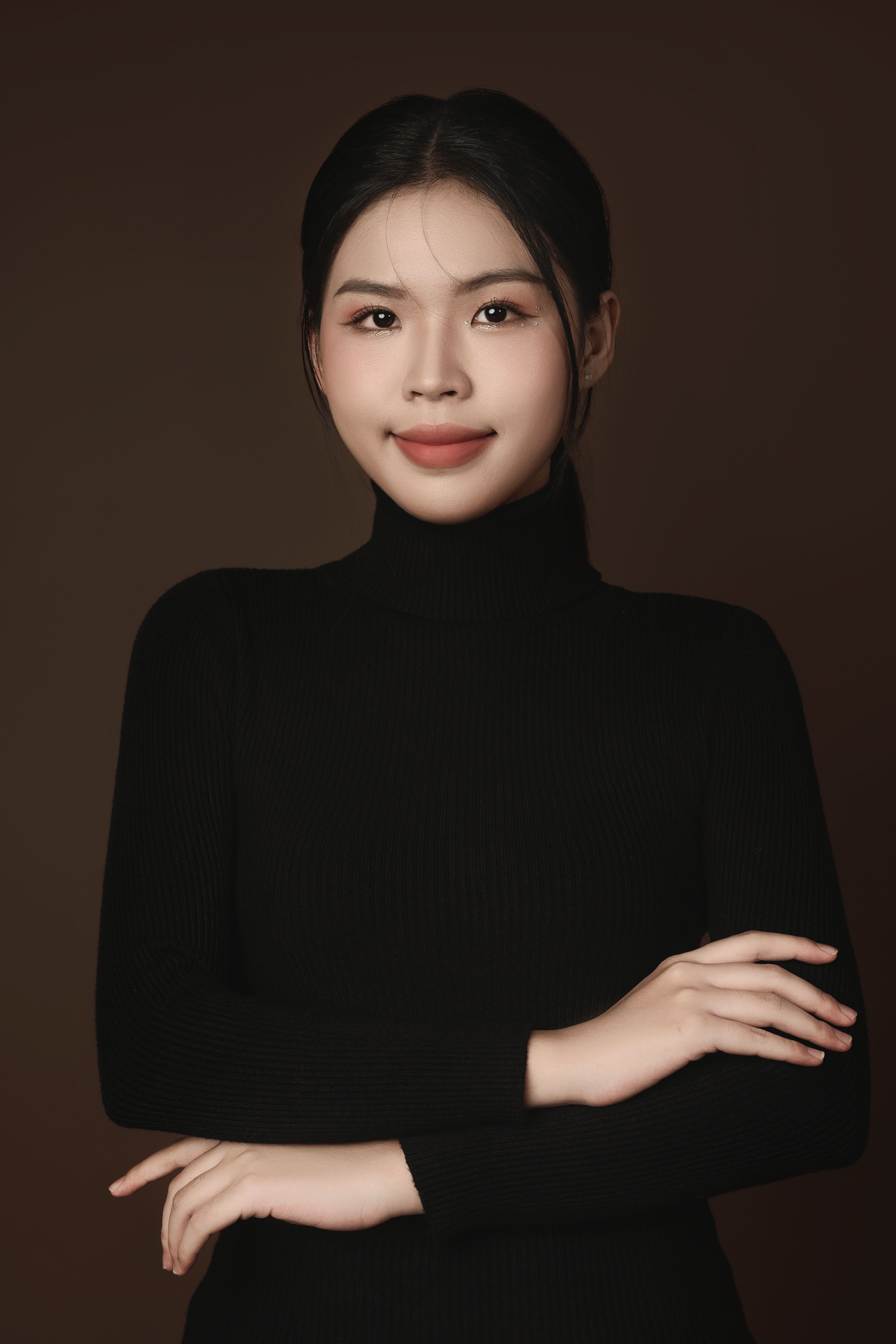 Portrait of a Woman Smiling · Free Stock Photo