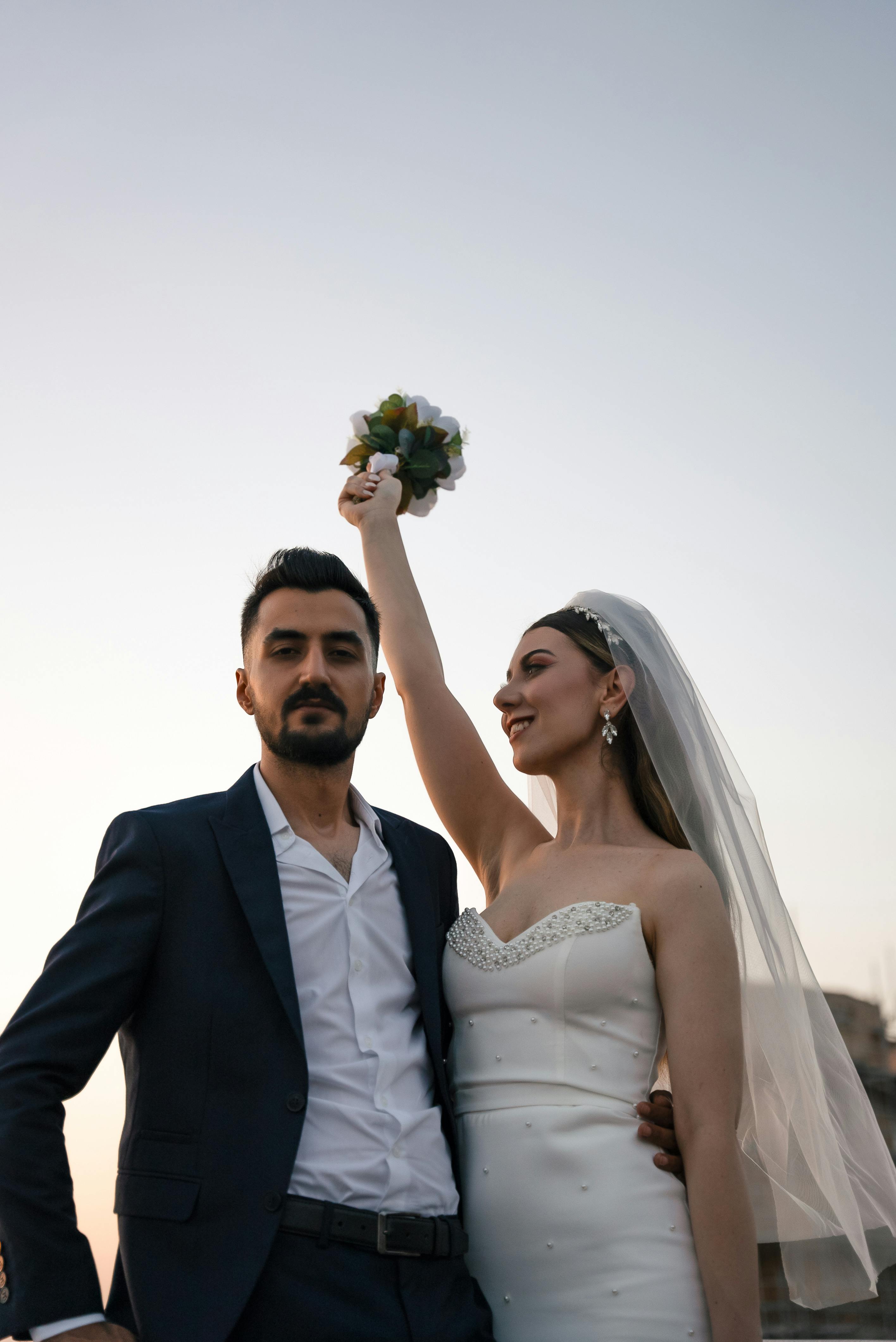 Happy Weeding Couple · Free Stock Photo