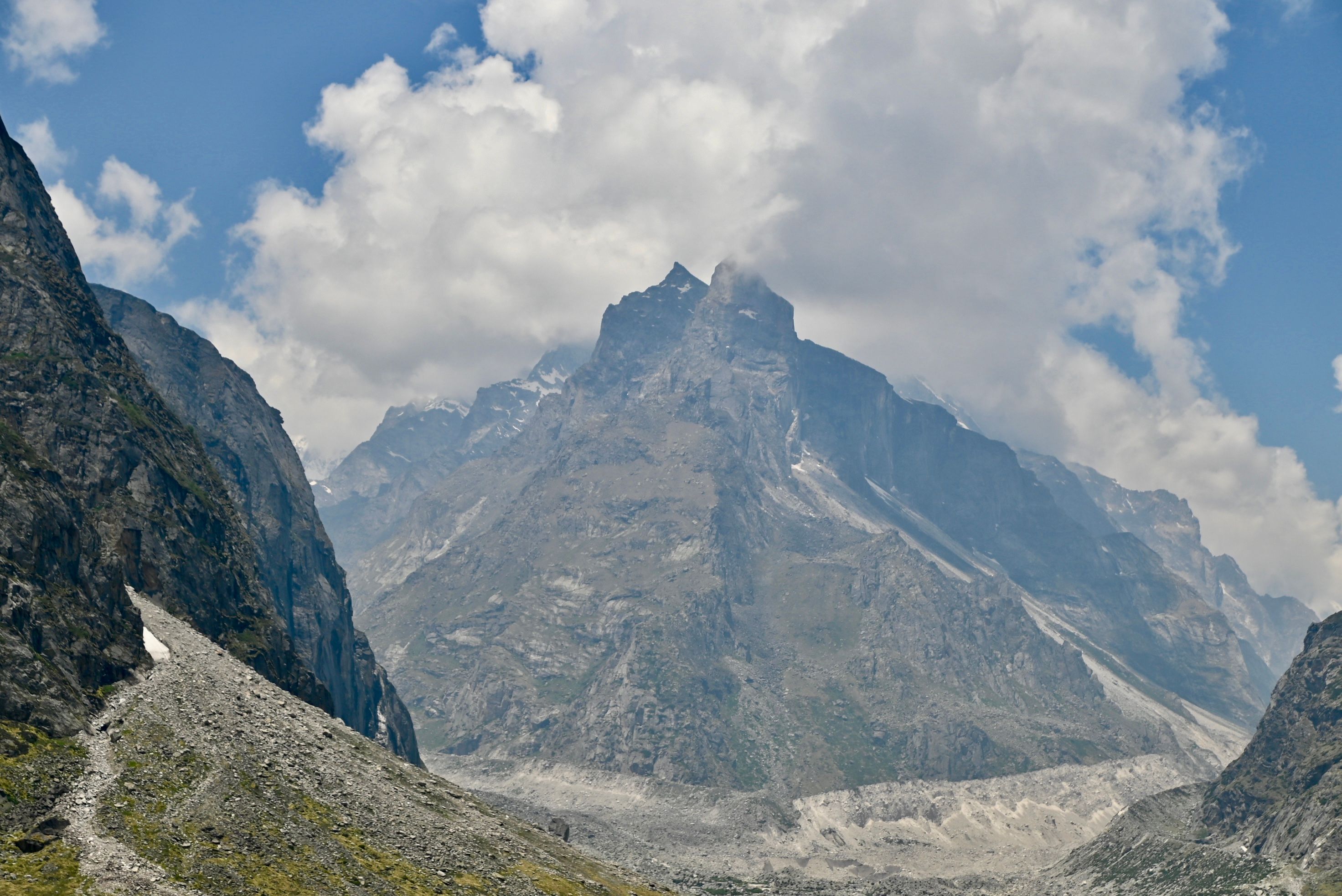 Steep Slopes of Mountains · Free Stock Photo