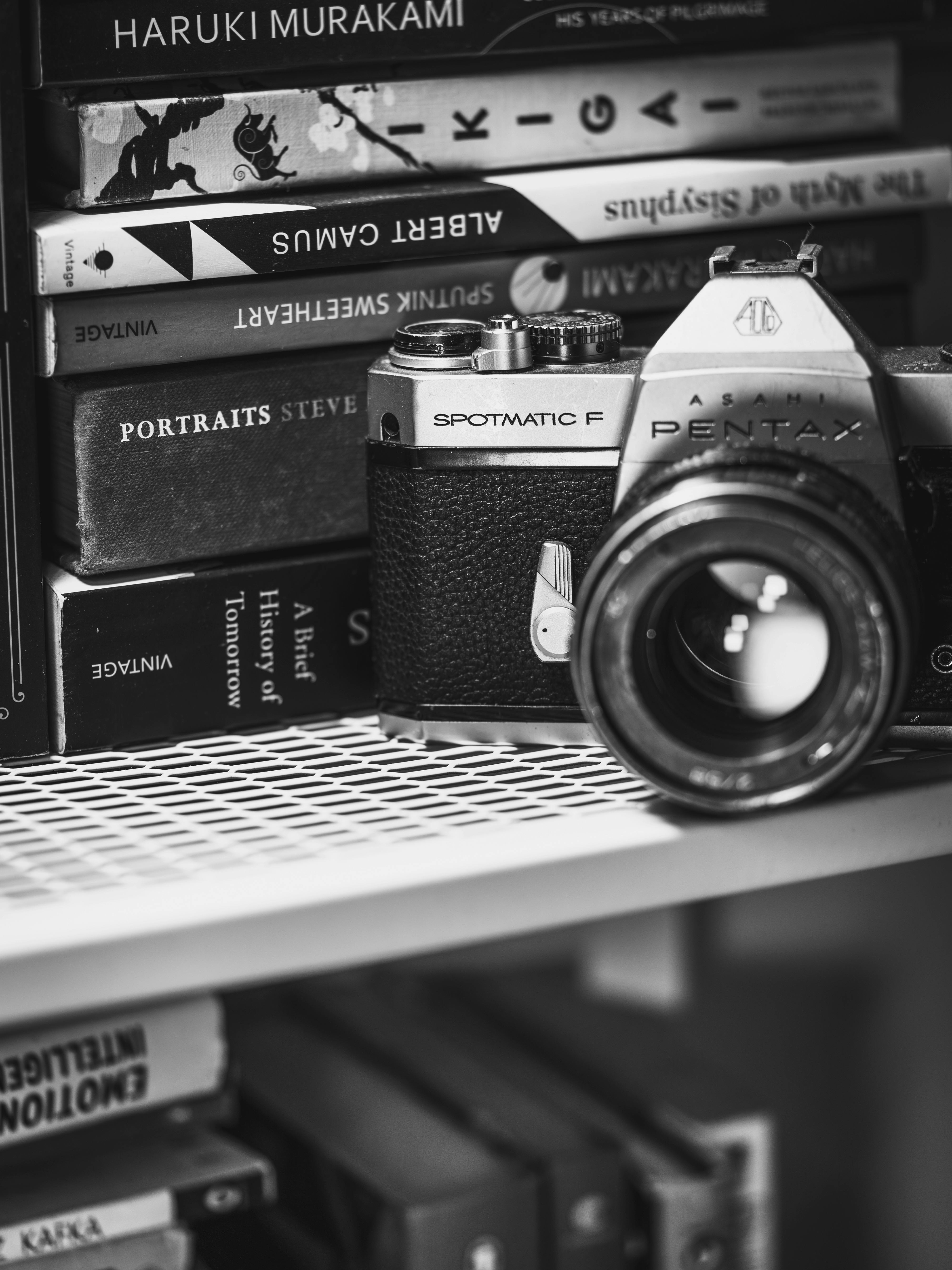 vintage camera and books · Free Stock Photo