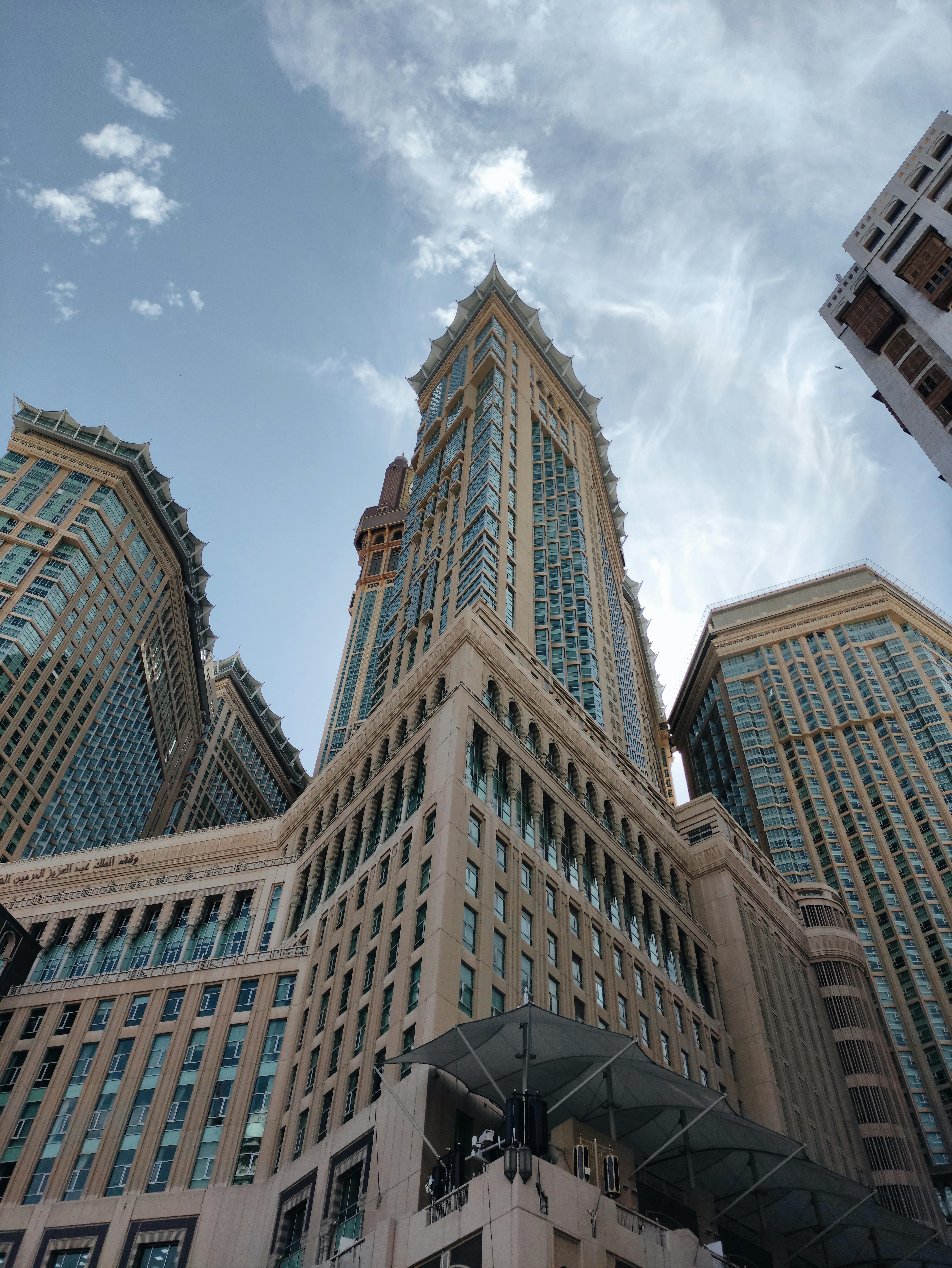 The view of tall buildings in the city · Free Stock Photo