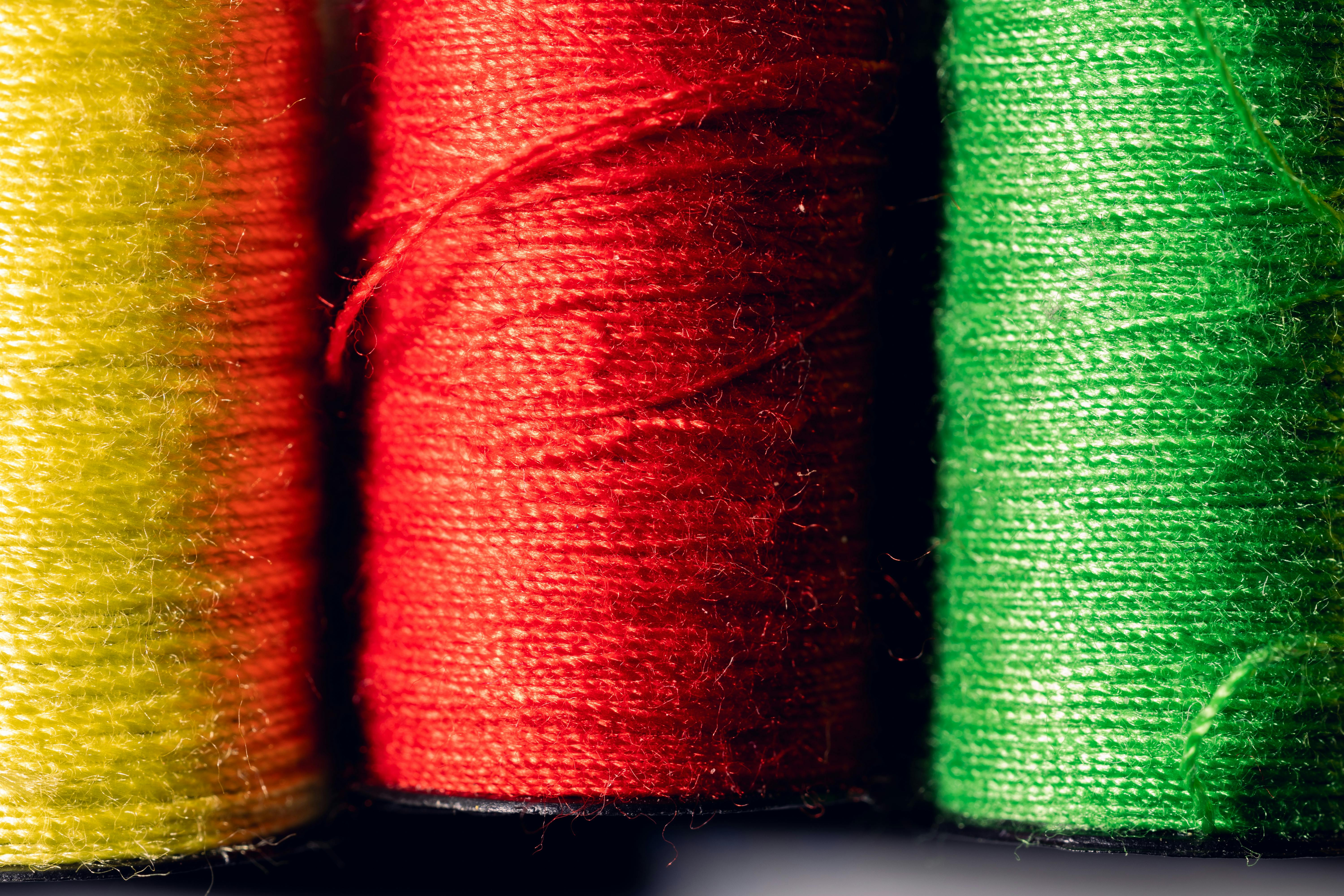 Close-up of Colorful Spools of Threads · Free Stock Photo