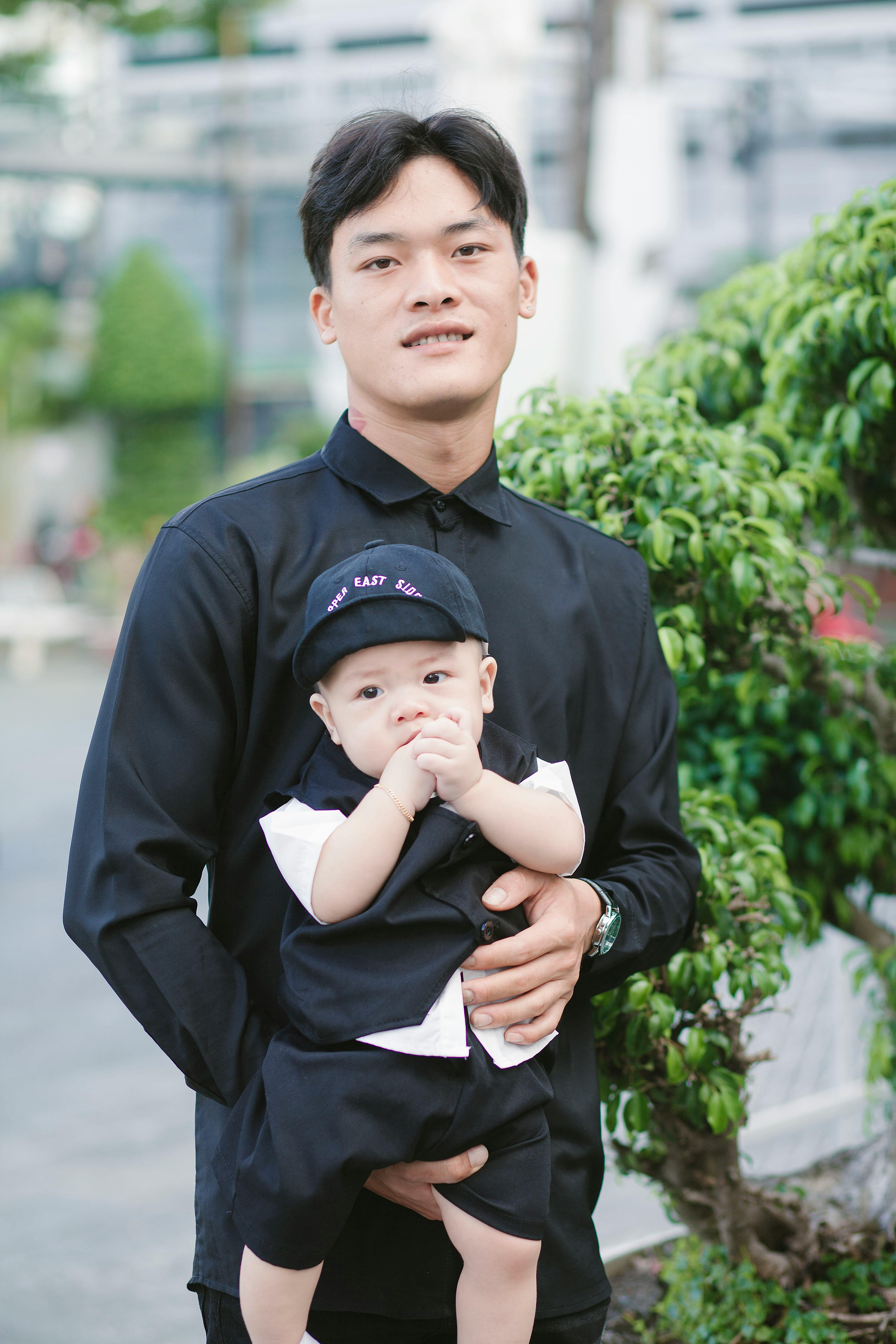 Father Talking to his Son · Free Stock Photo