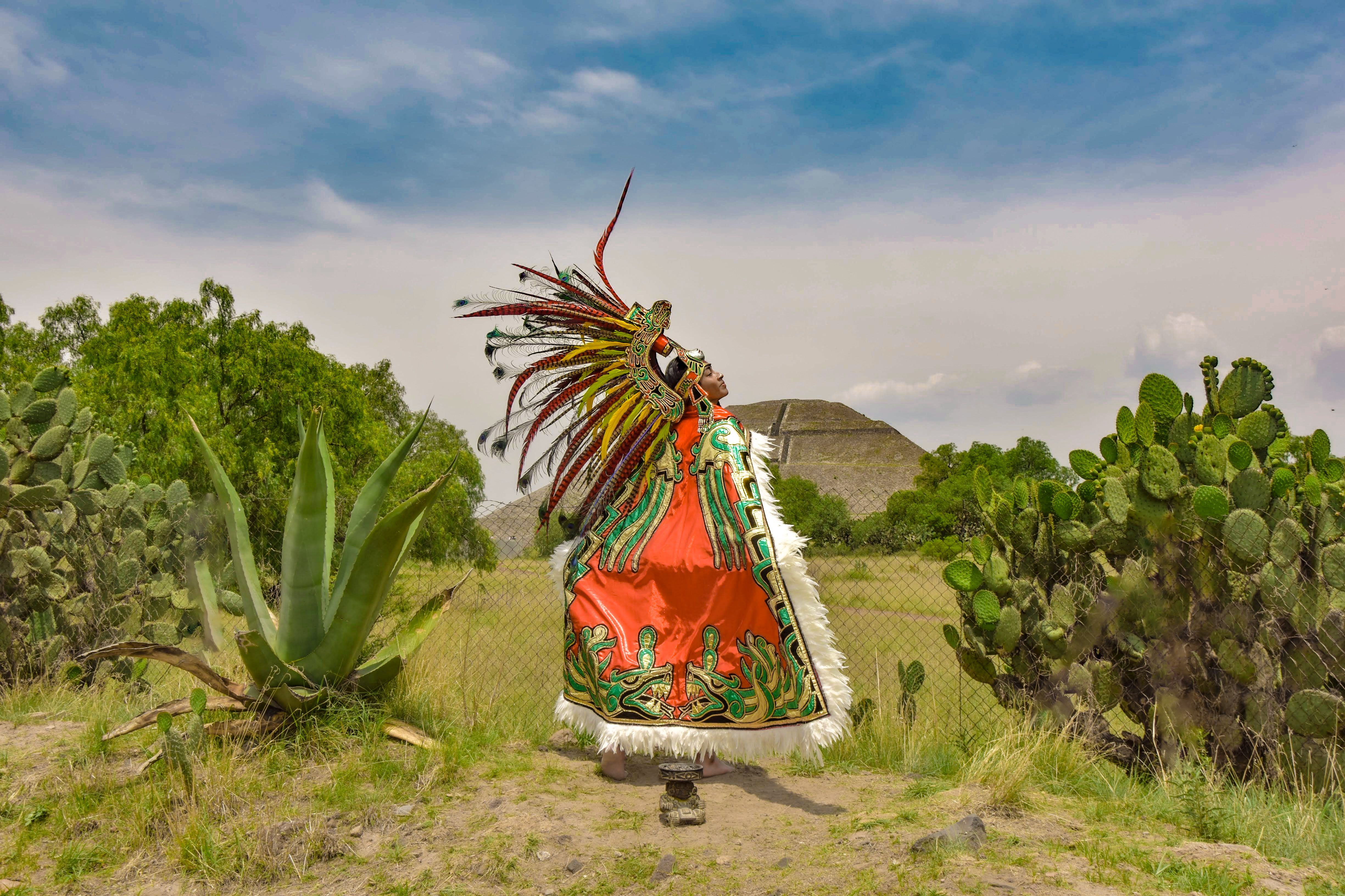 Rituel Azteca à Teotihuacan · Photo gratuite