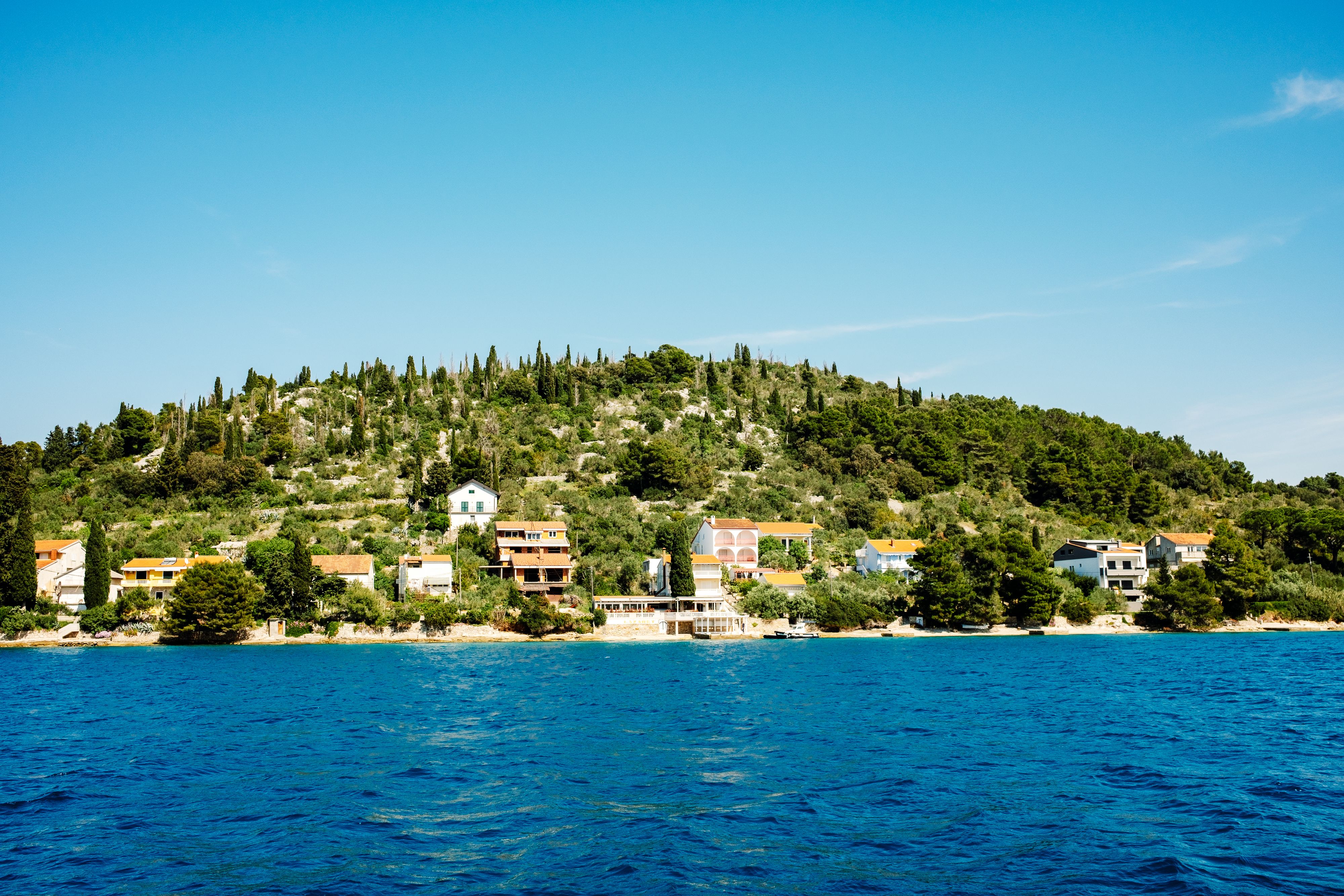 Houses in Village on Seashore · Free Stock Photo
