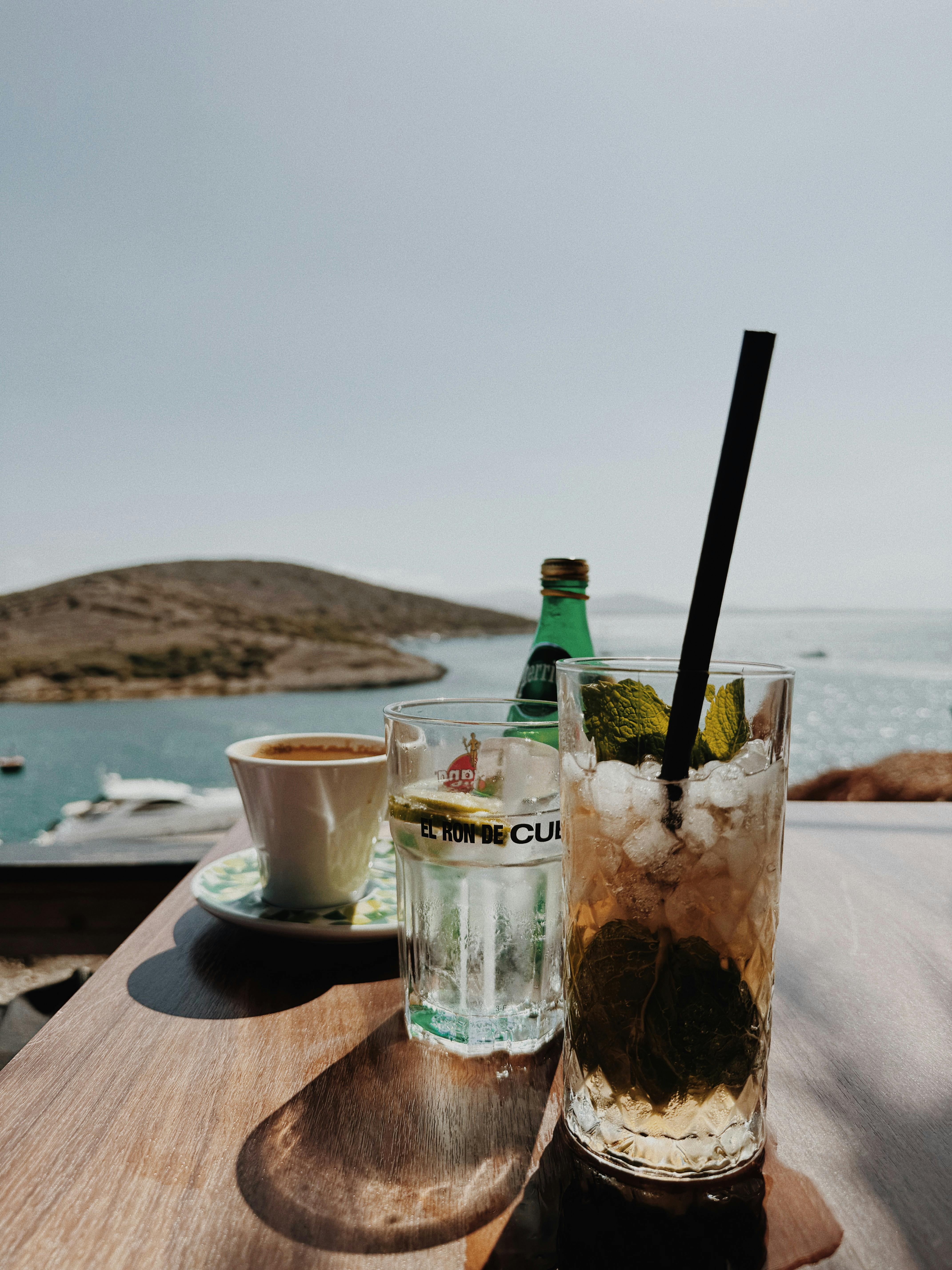 Gratis stockfoto van alcohol, boot, bruisend water, buitenzitting, café ...