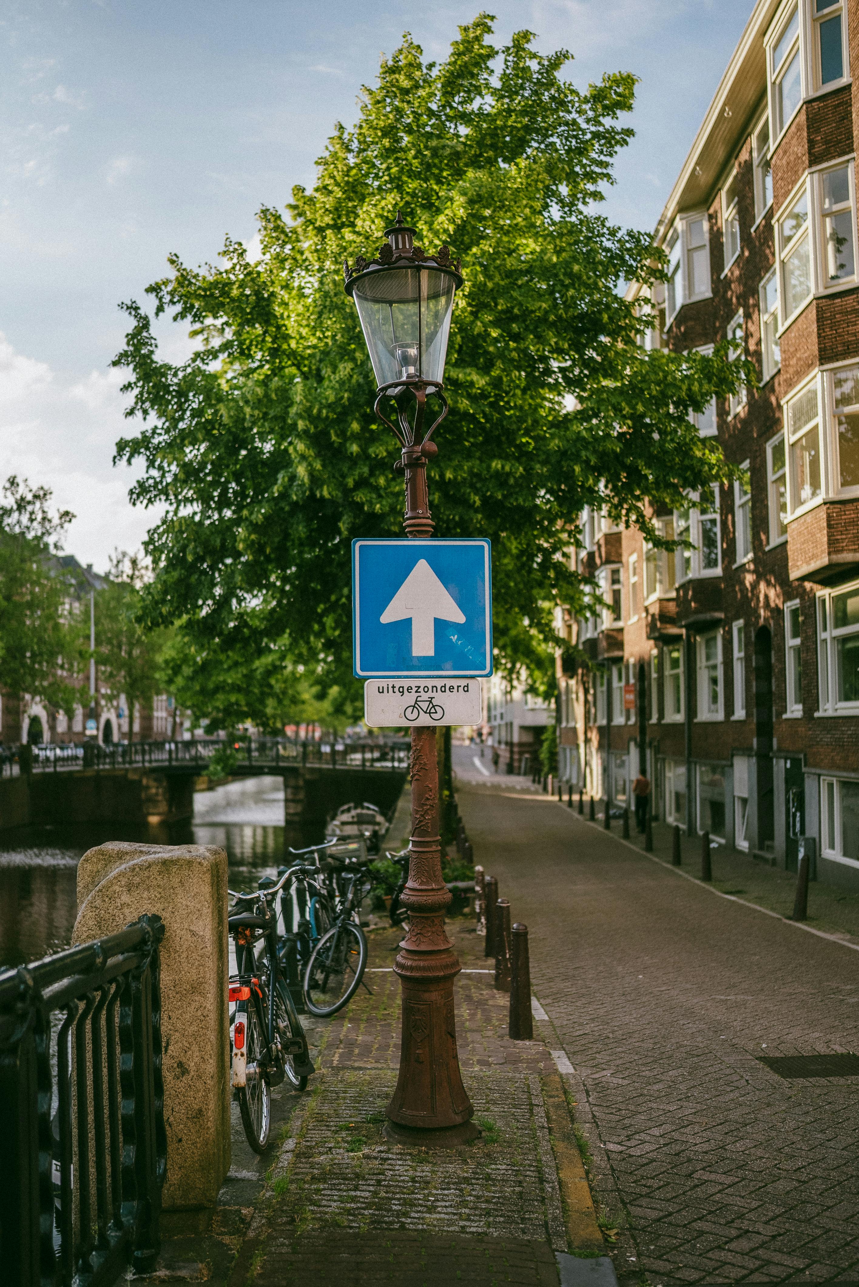 40 000+ Sign On Easel In Lobby banque d’images et photos libres de ...