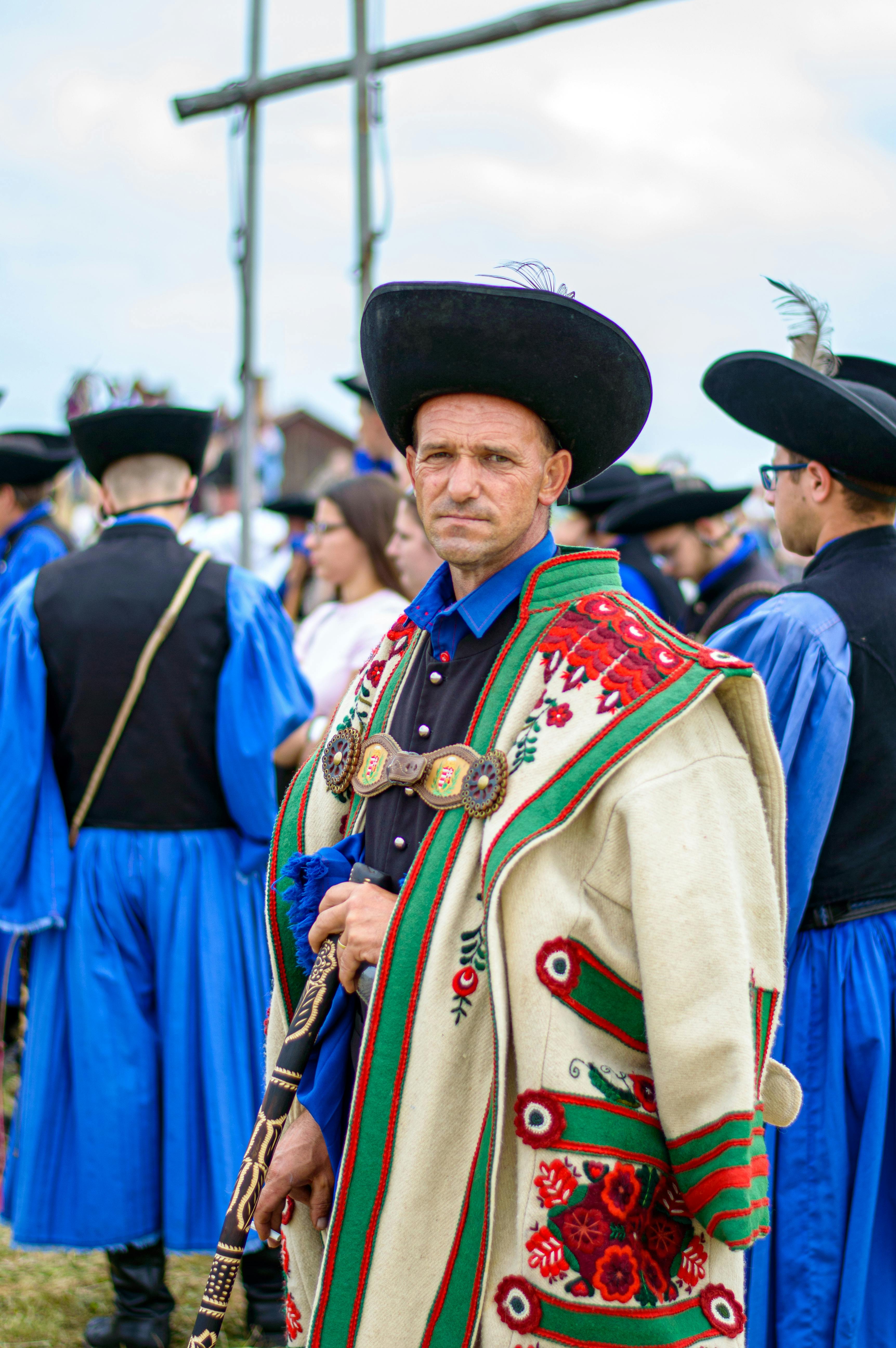 Man Standing In Crowd Photos, Download The BEST Free Man Standing In ...