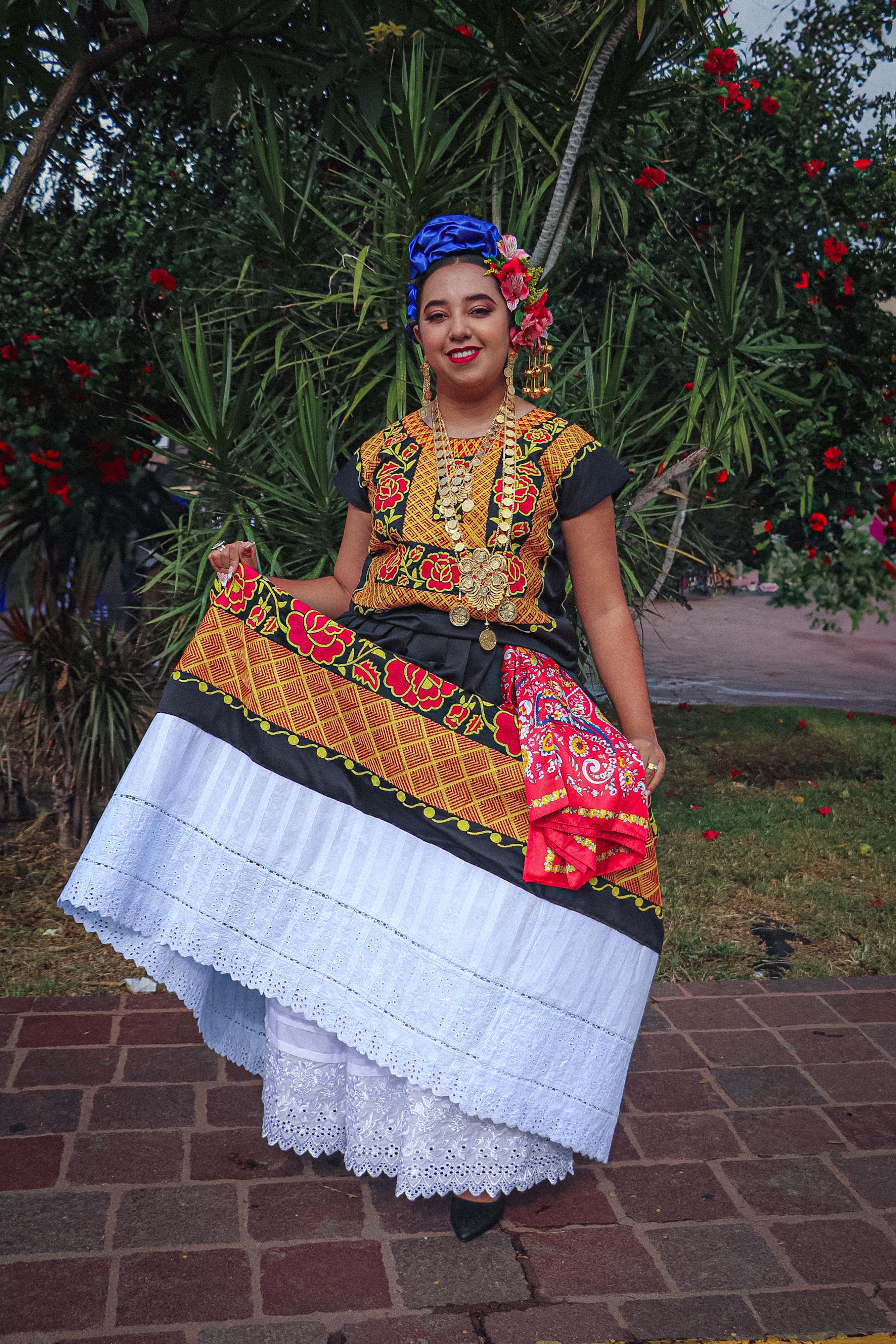 Woman Wearing Traditional Mexican Clothing · Free Stock Photo