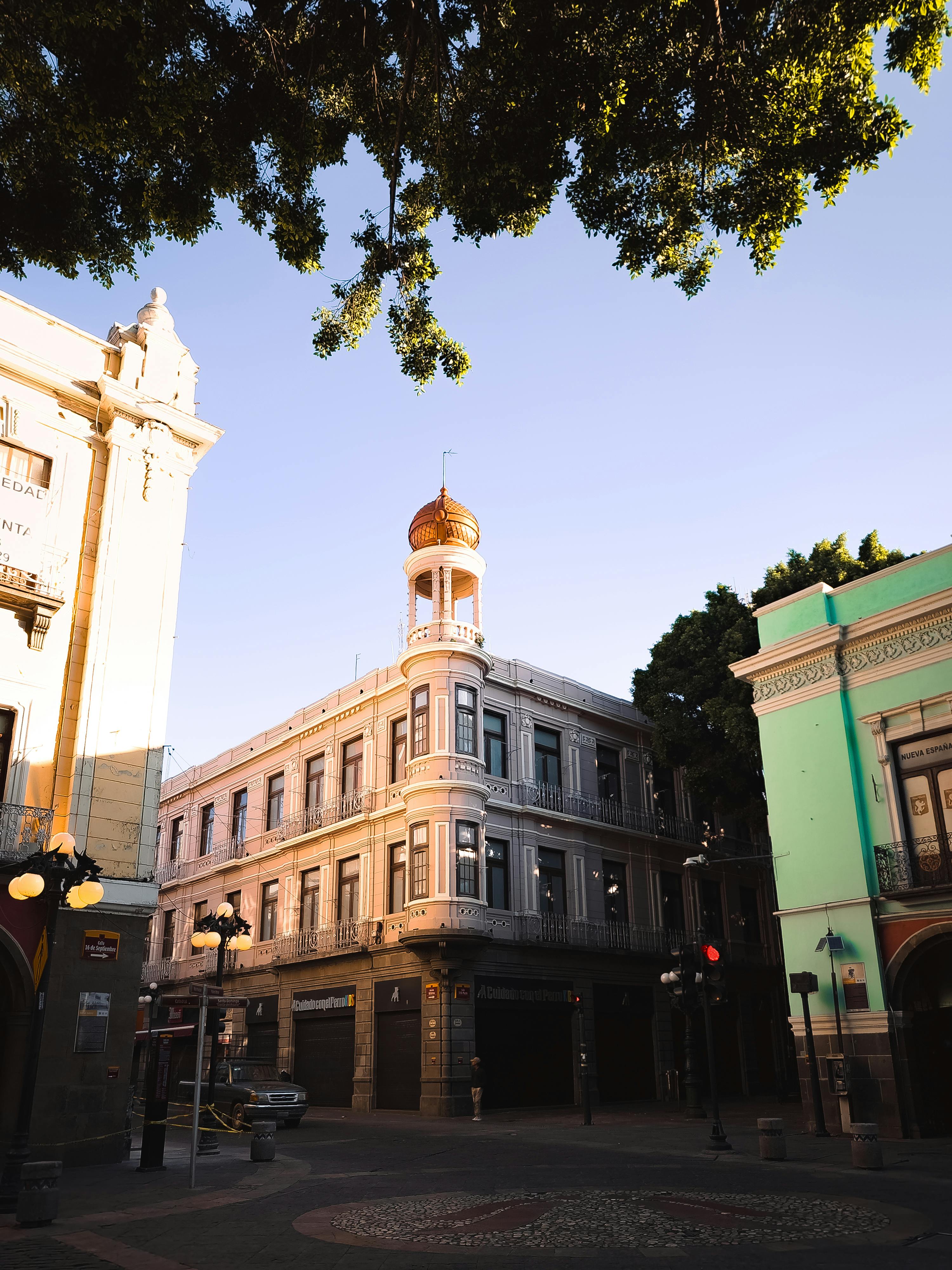 Building with a Turret on the Corner · Free Stock Photo