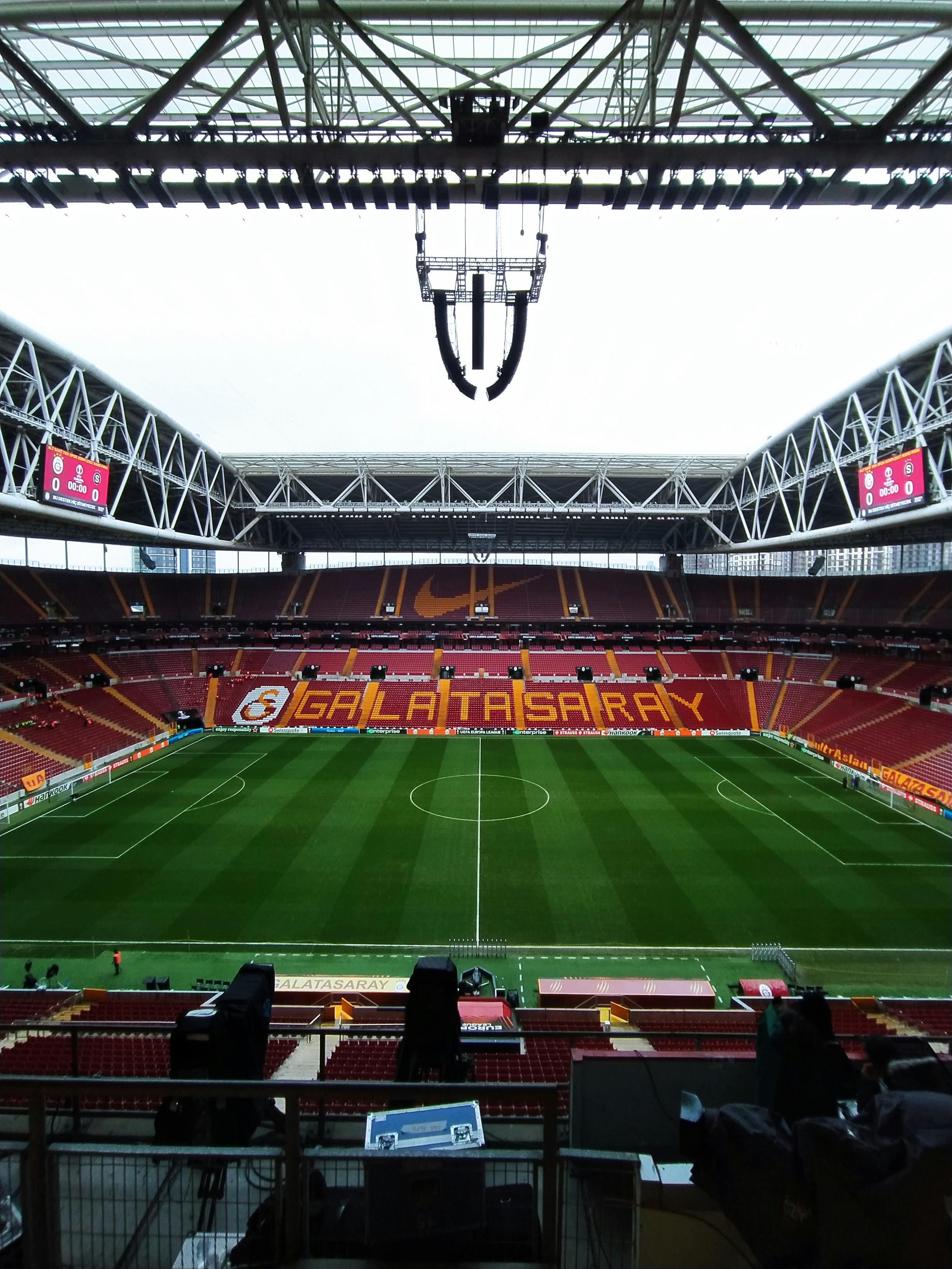 İstanbul'daki Rams Park Futbol Stadyumu'nun Görünümü · Ücretsiz Stok ...