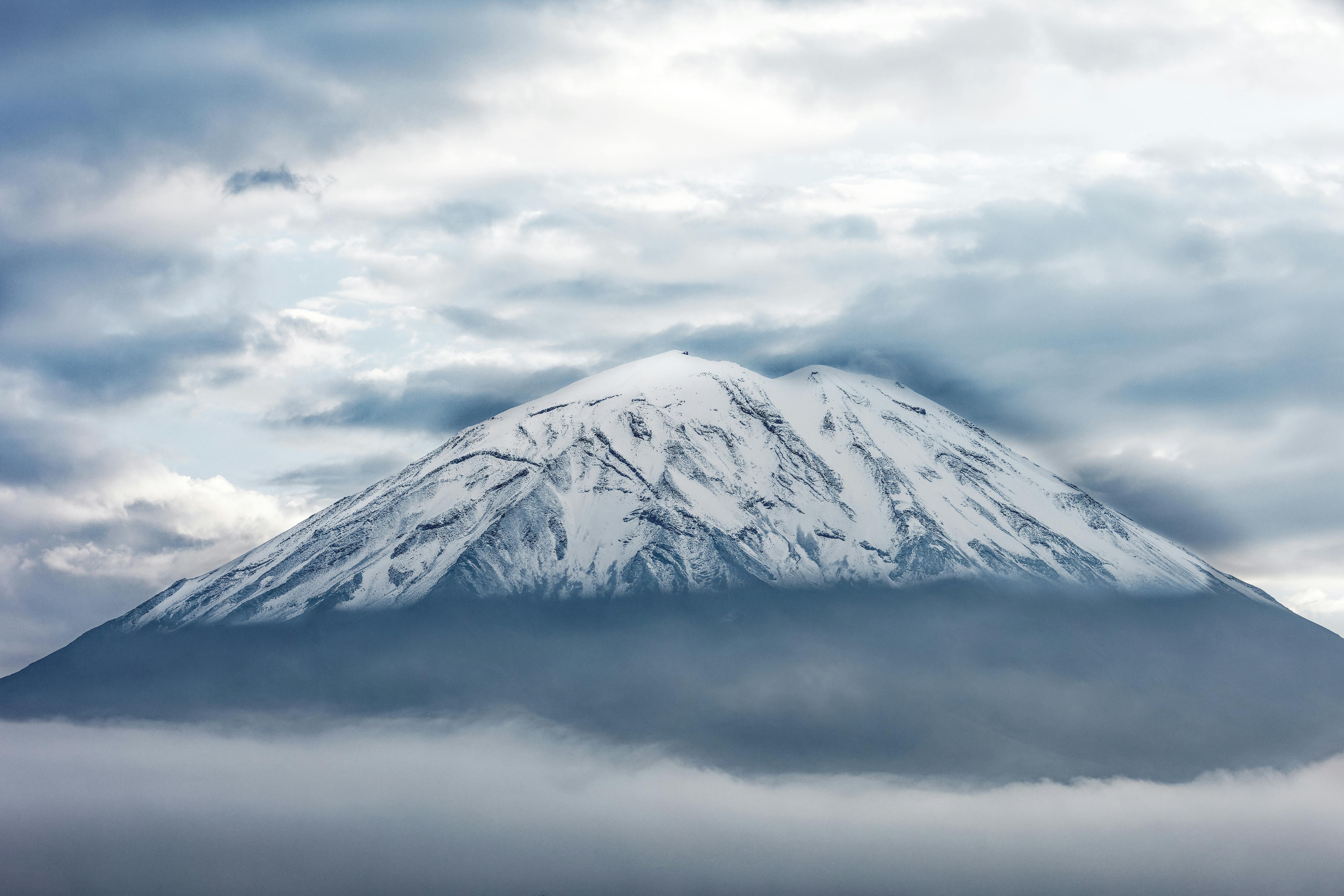 The majestic volcano Misti in Arequipa, Peru · Free Stock Photo