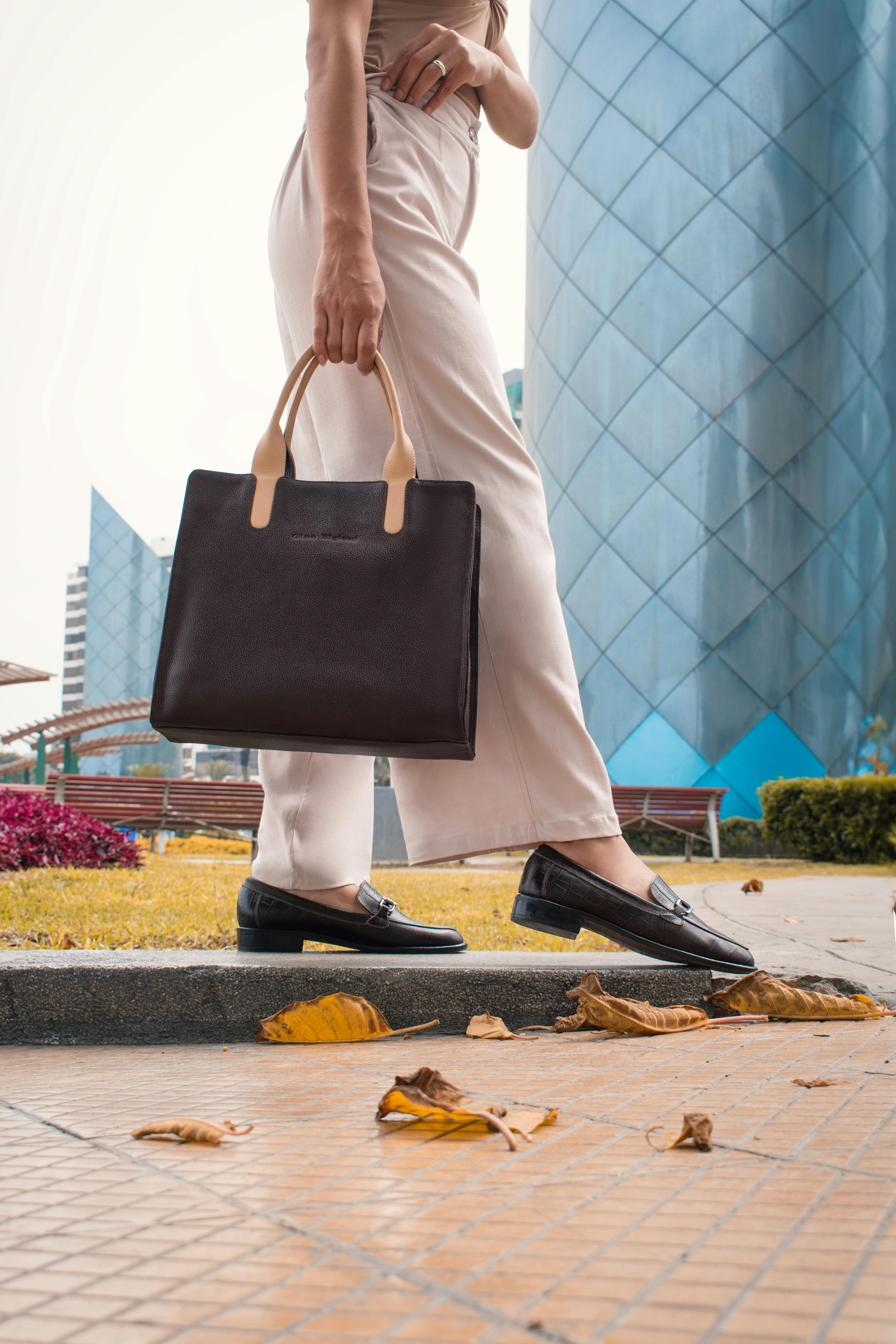 Leather Handbag Photos, Download The BEST Free Leather Handbag Stock ...