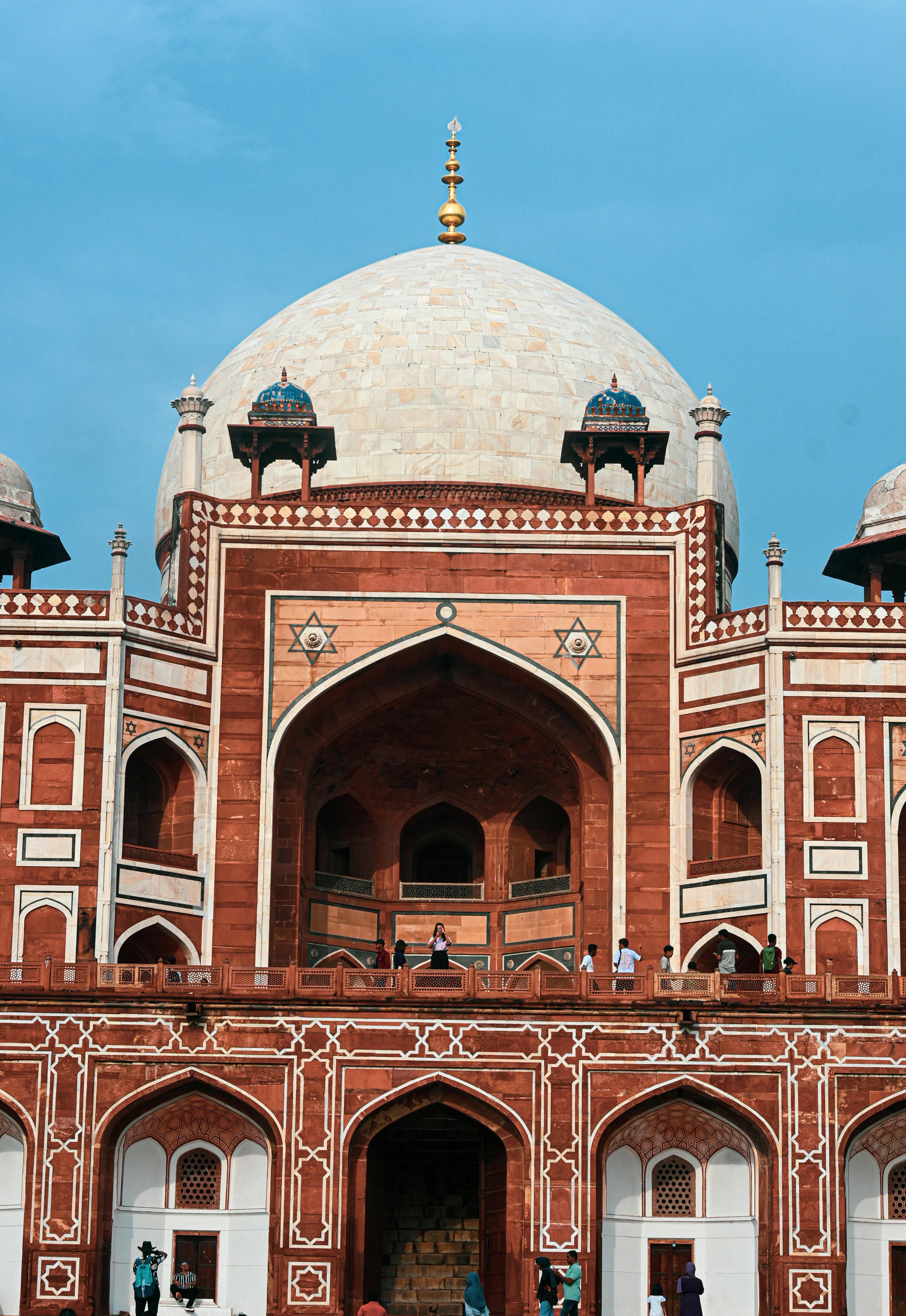 Facade of the Humayuns Tomb in New Delhi, India · Free Stock Photo