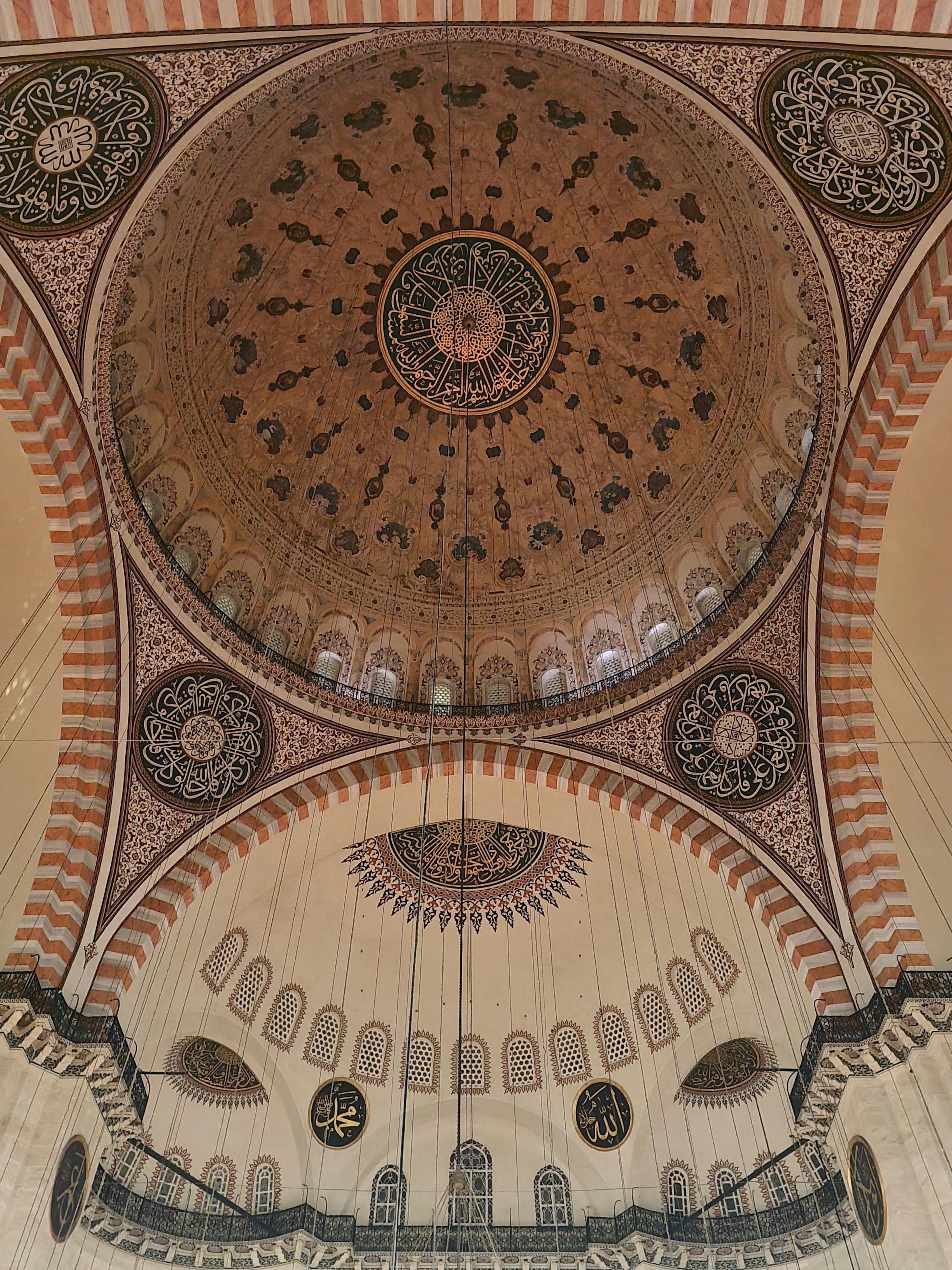 Ceiling in Suleymaniye Mosque · Free Stock Photo