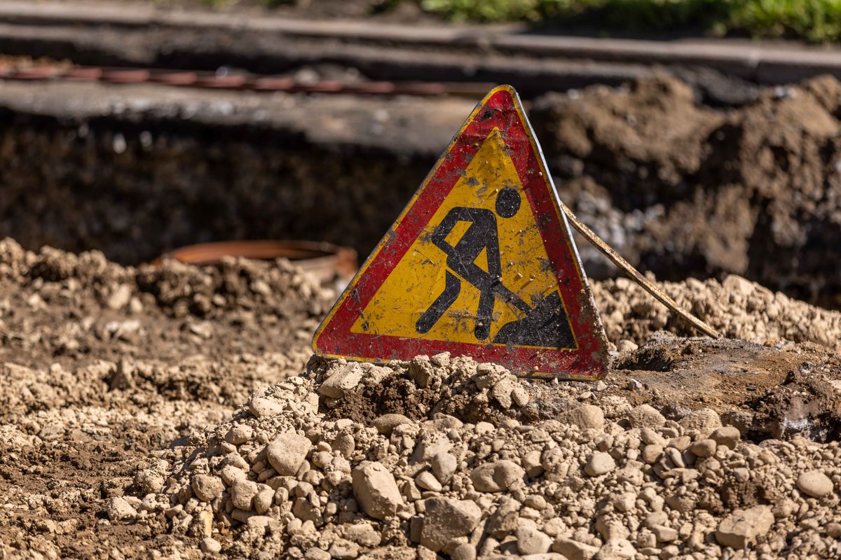 Construction Deep Excavation Signage Photos, Download The BEST Free ...