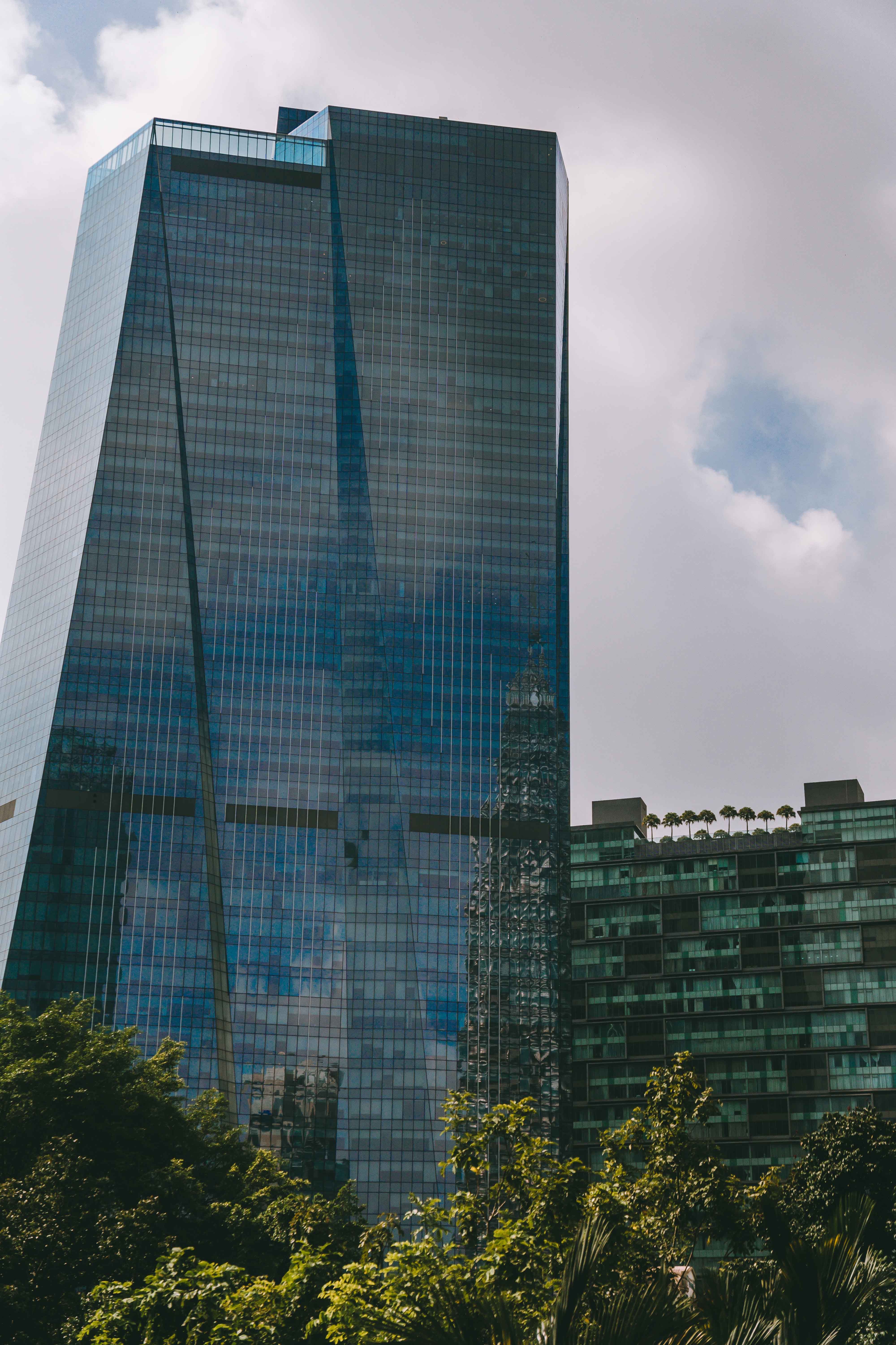 Skyscraper and Traffic in Lima, Peru · Free Stock Photo