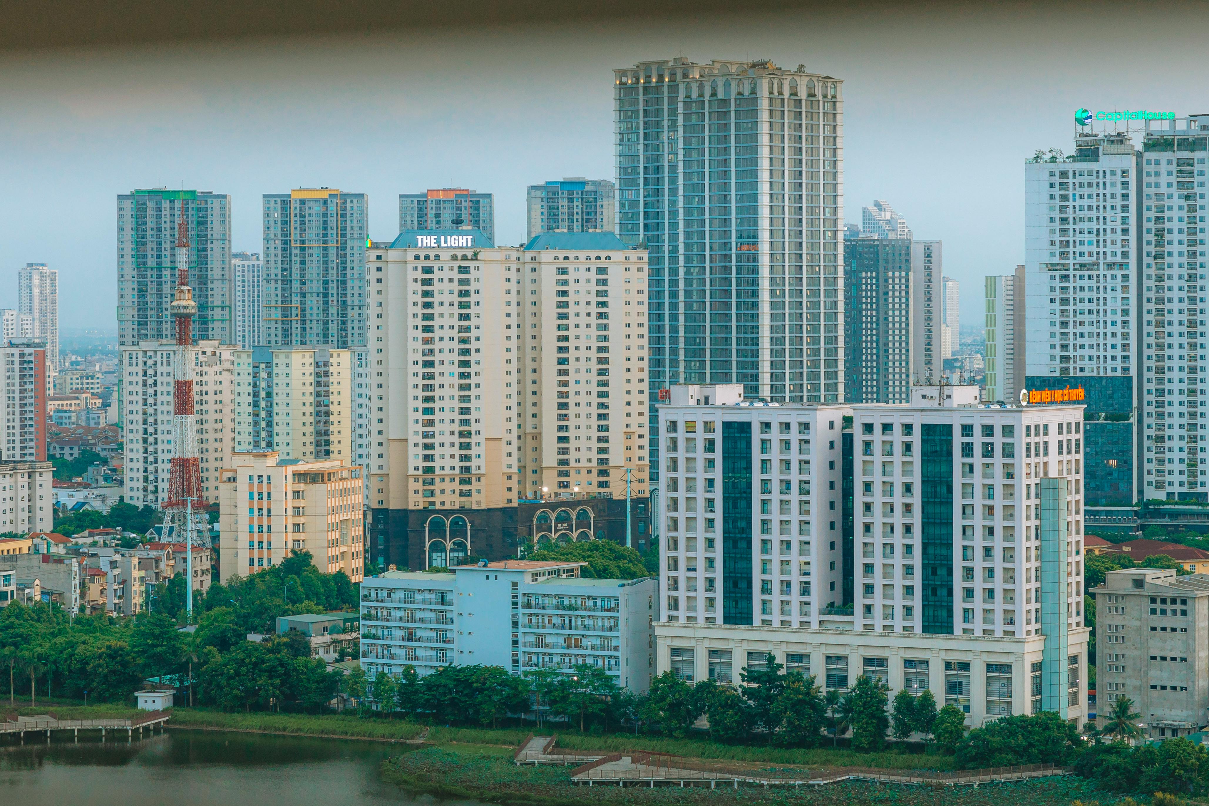 View of High Rise Apartment Buildings in a City · Free Stock Photo