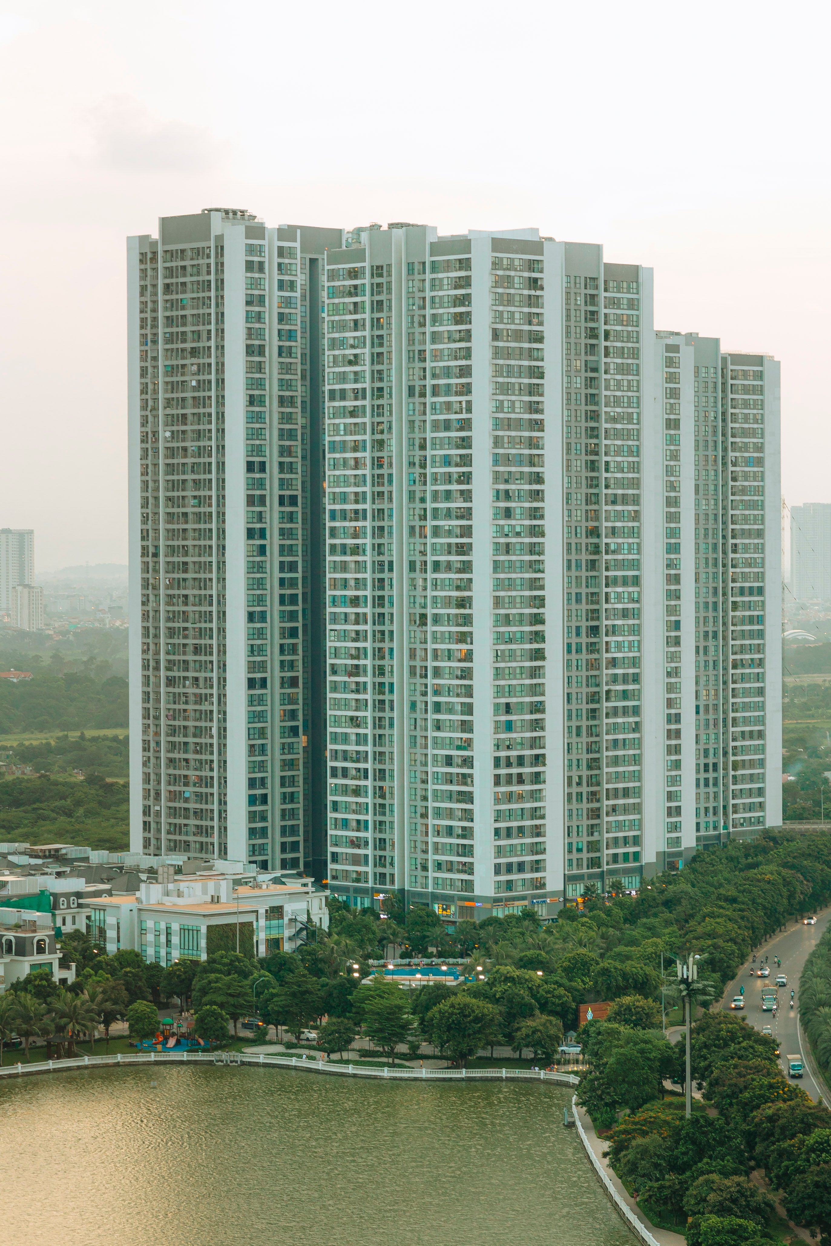 View of High Rise Apartment Buildings in a City · Free Stock Photo