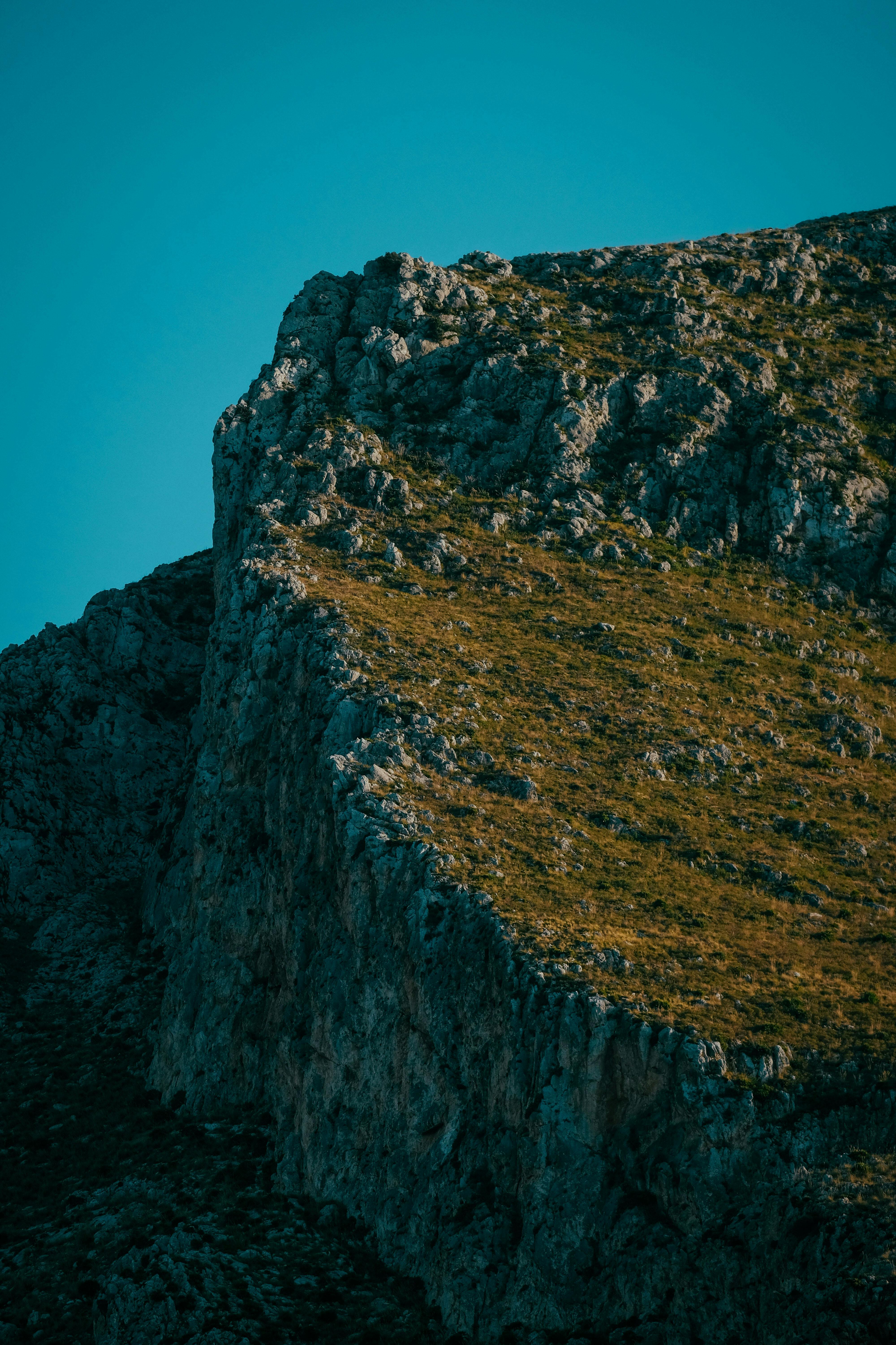 Cliff Under Blue Sky · Free Stock Photo