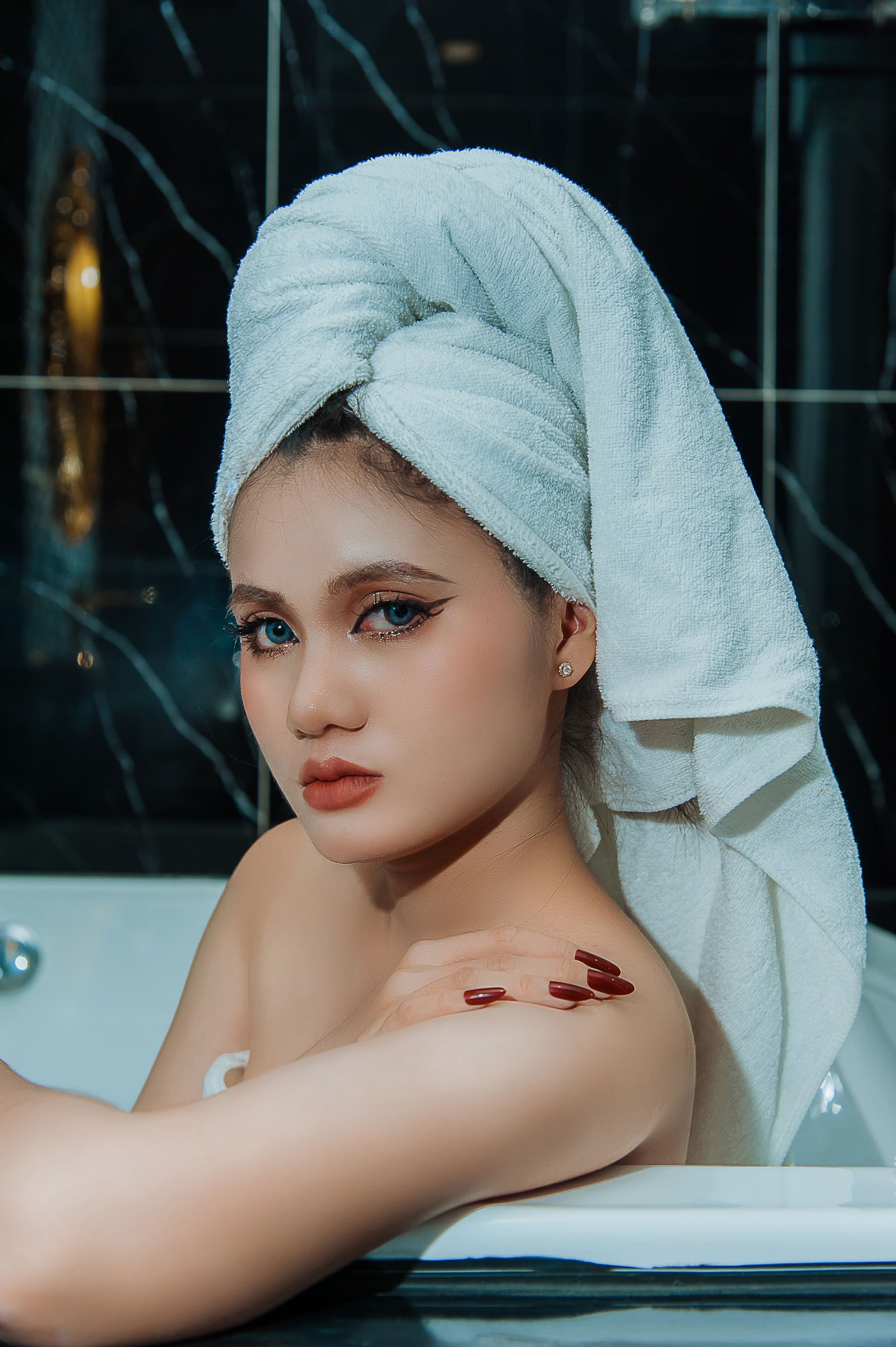 Tip Tub Photos, Download The BEST Free Tip Tub Stock Photos & HD Images