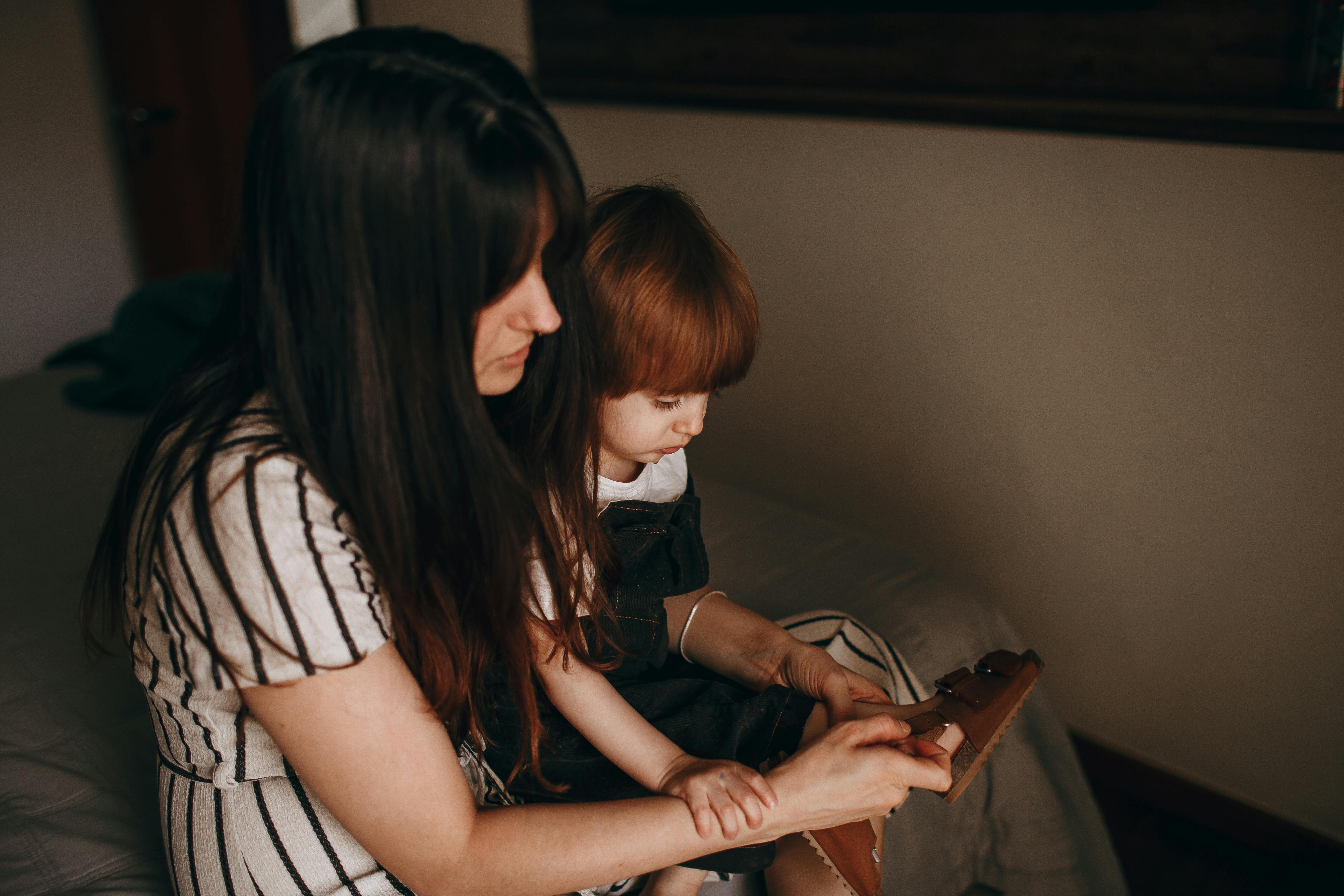 Mother and Daughter Bonding at Home · Free Stock Photo
