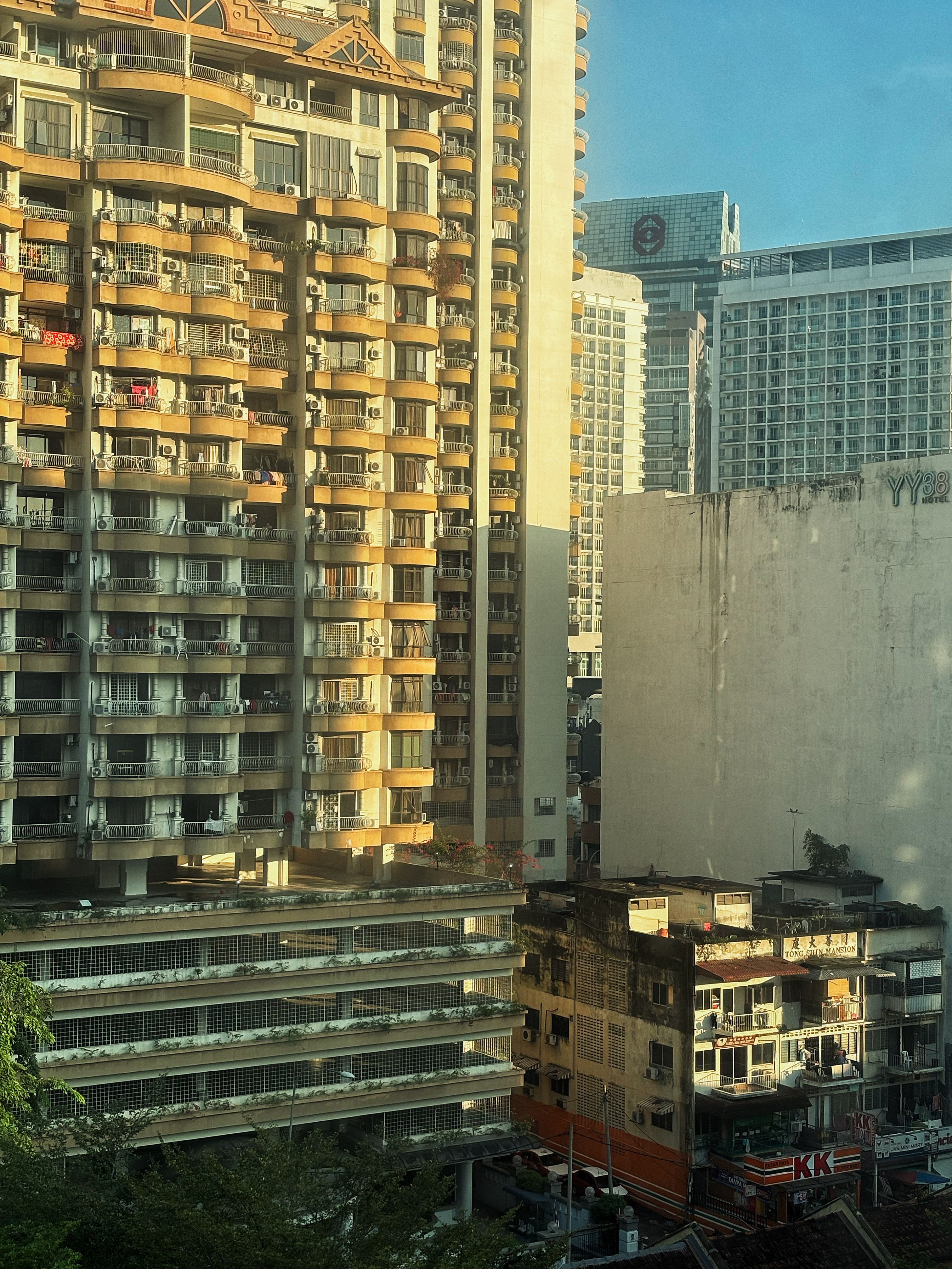 Blocks of Flats in City · Free Stock Photo