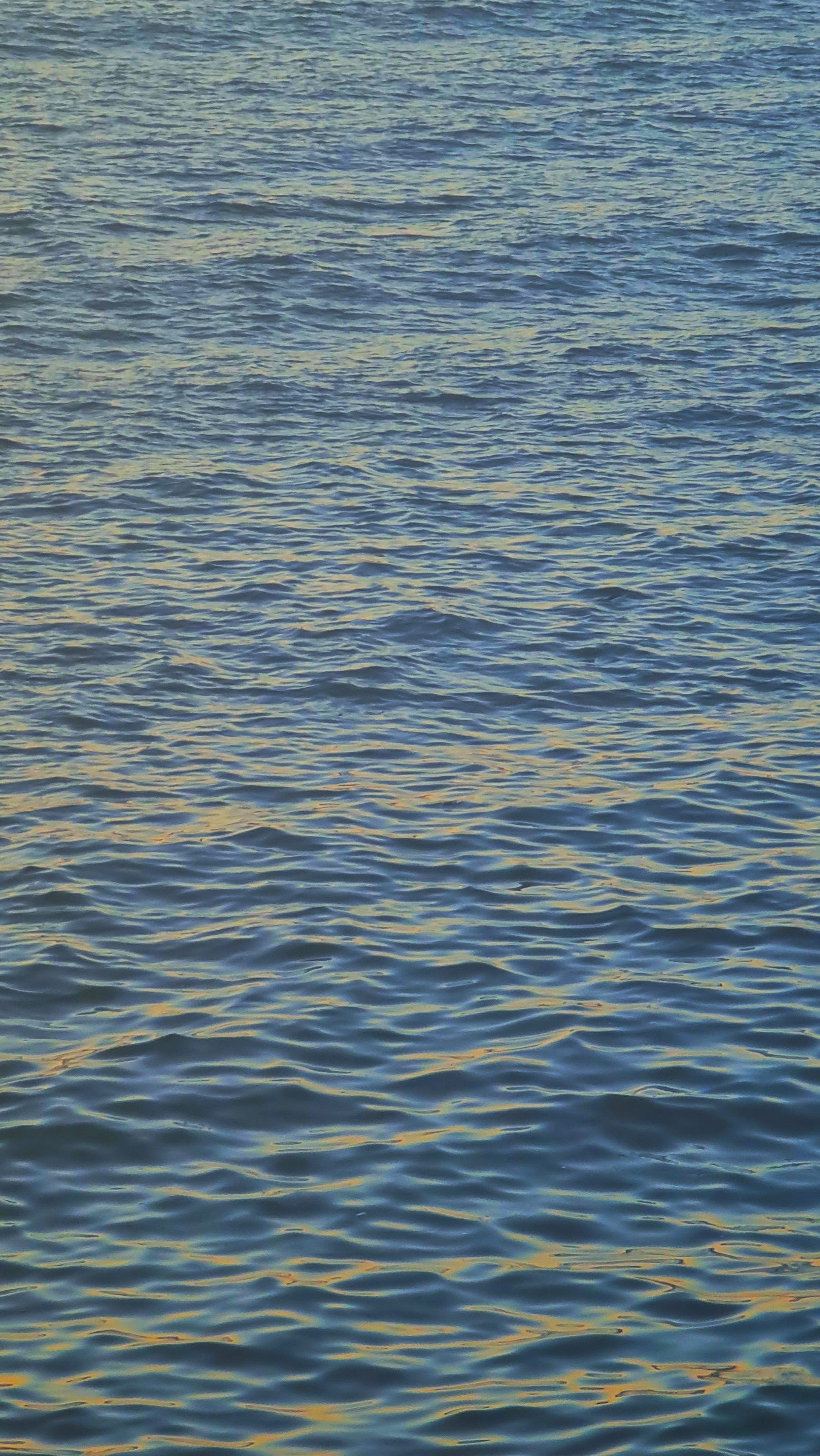 Blue Body of Water · Free Stock Photo