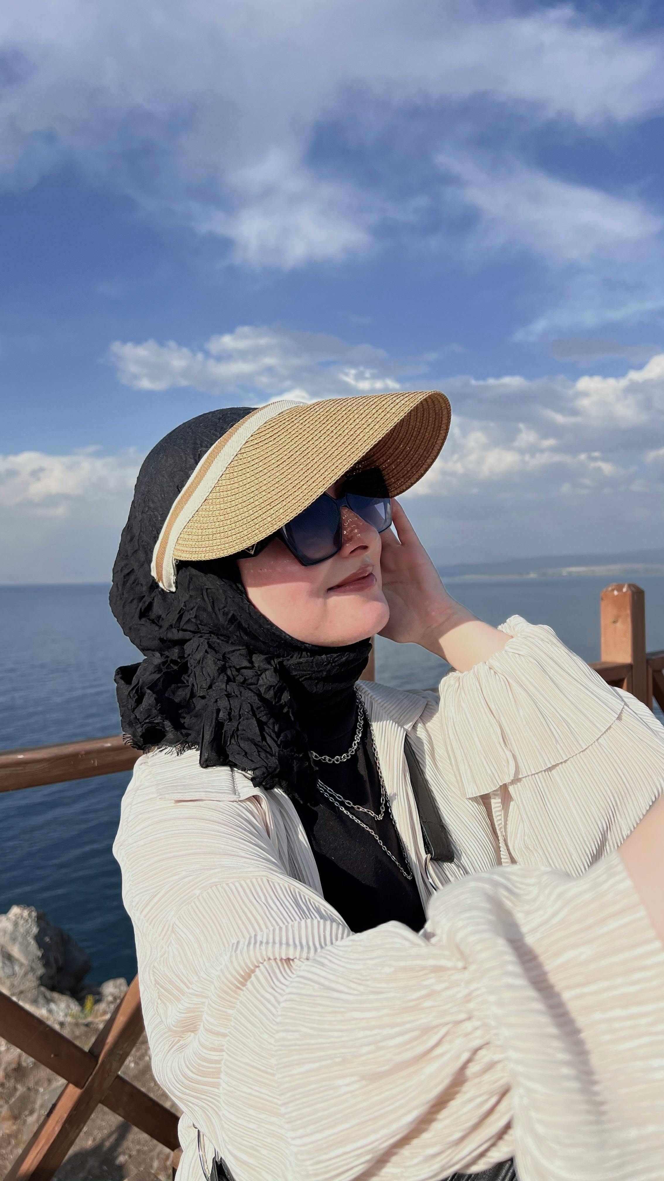 Fendi Sun Visor Hat Photos, Download The BEST Free Fendi Sun Visor Hat ...