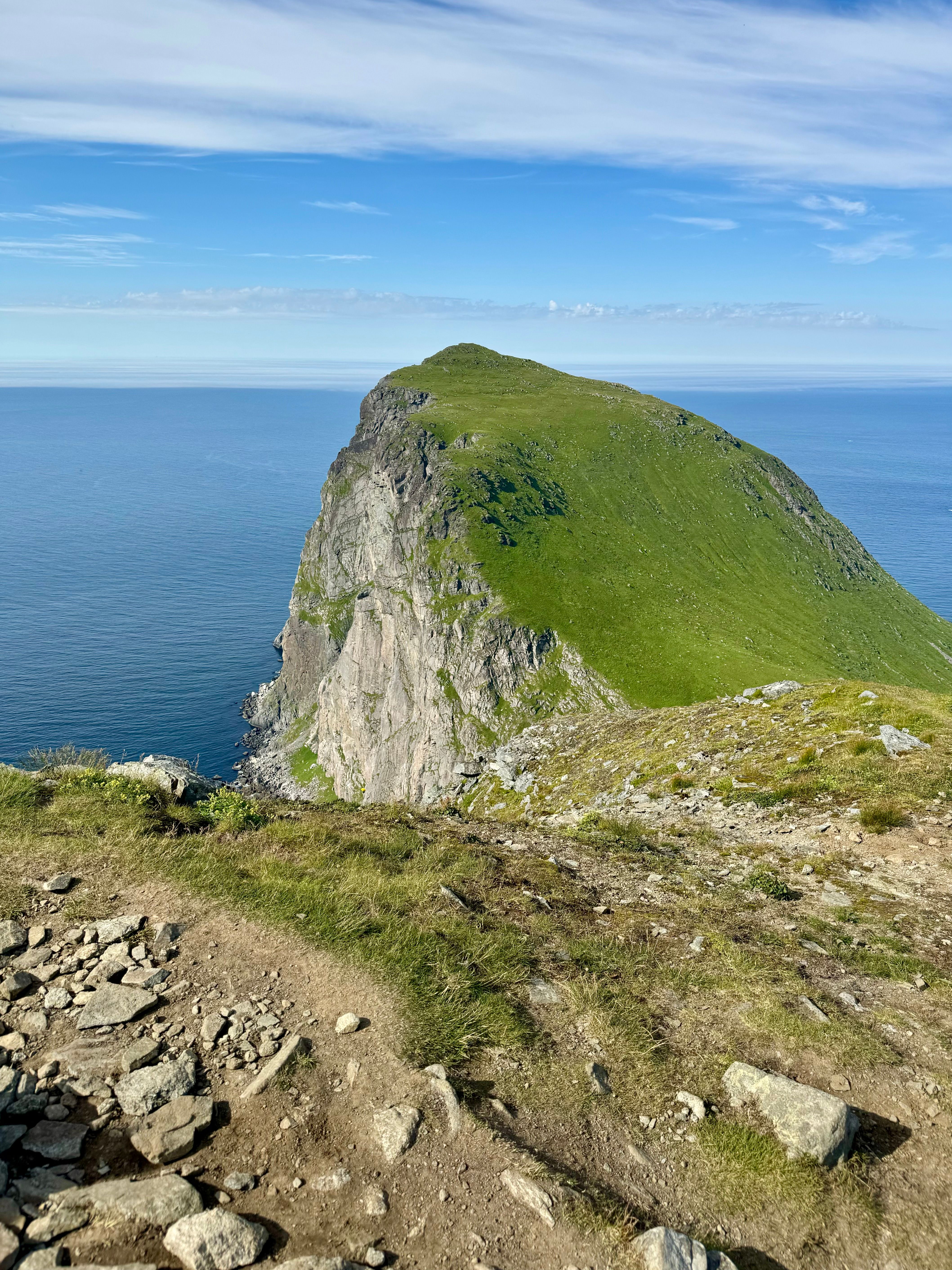 Hill and Cliff on Sea Coast · Free Stock Photo