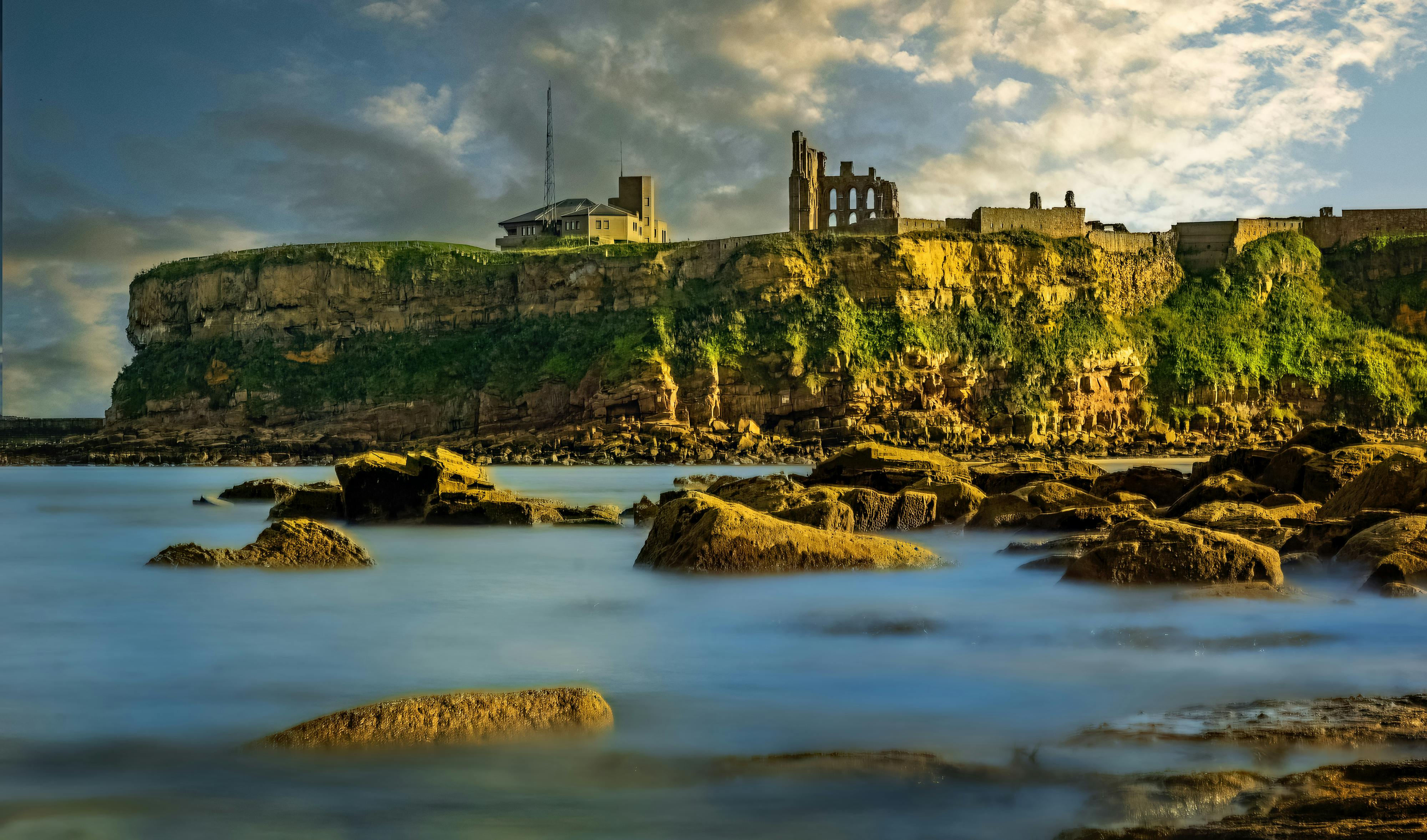 Whitby castle, whitby, yorkshire, england · Free Stock Photo