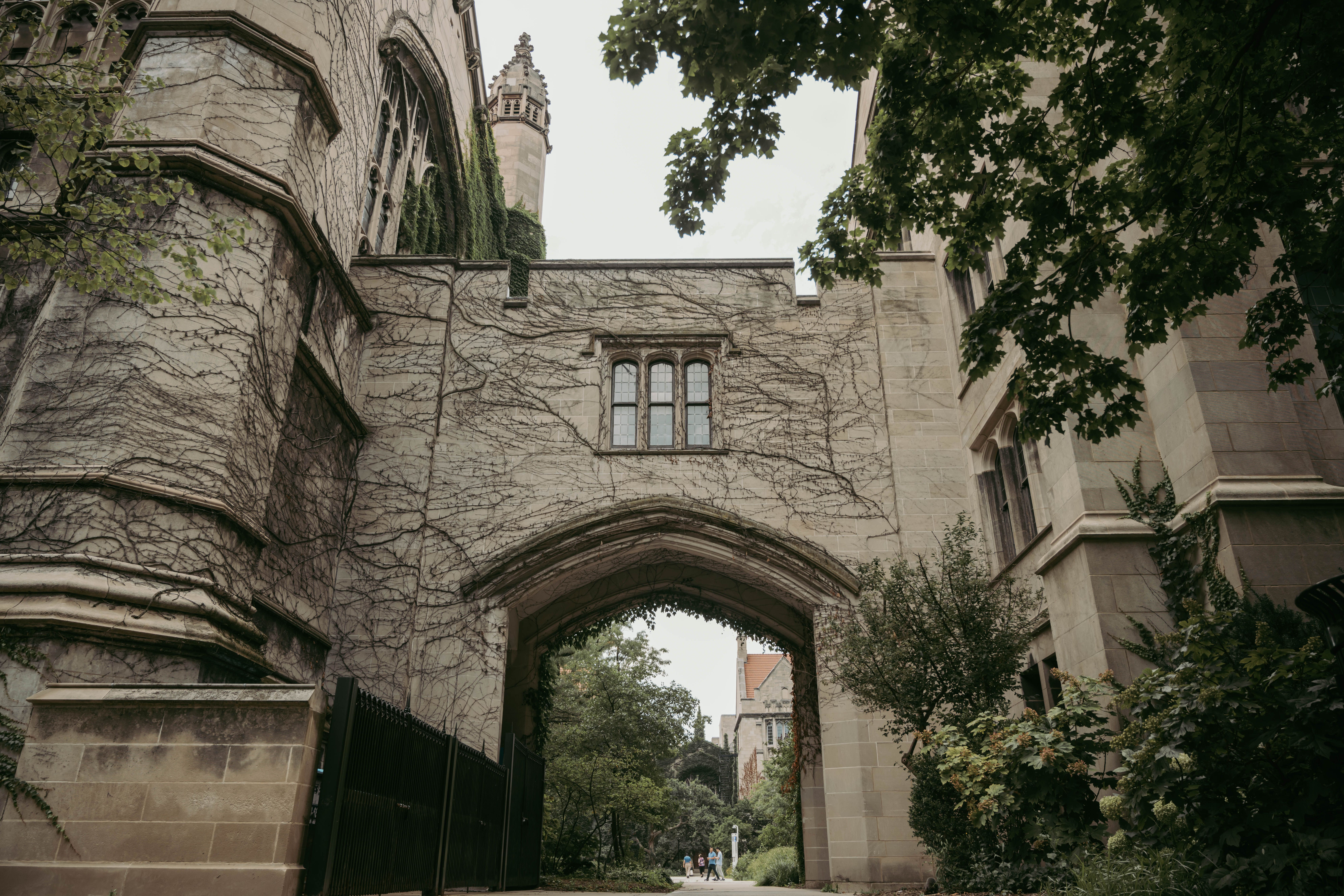 A Gate at the University of Chicago · Free Stock Photo
