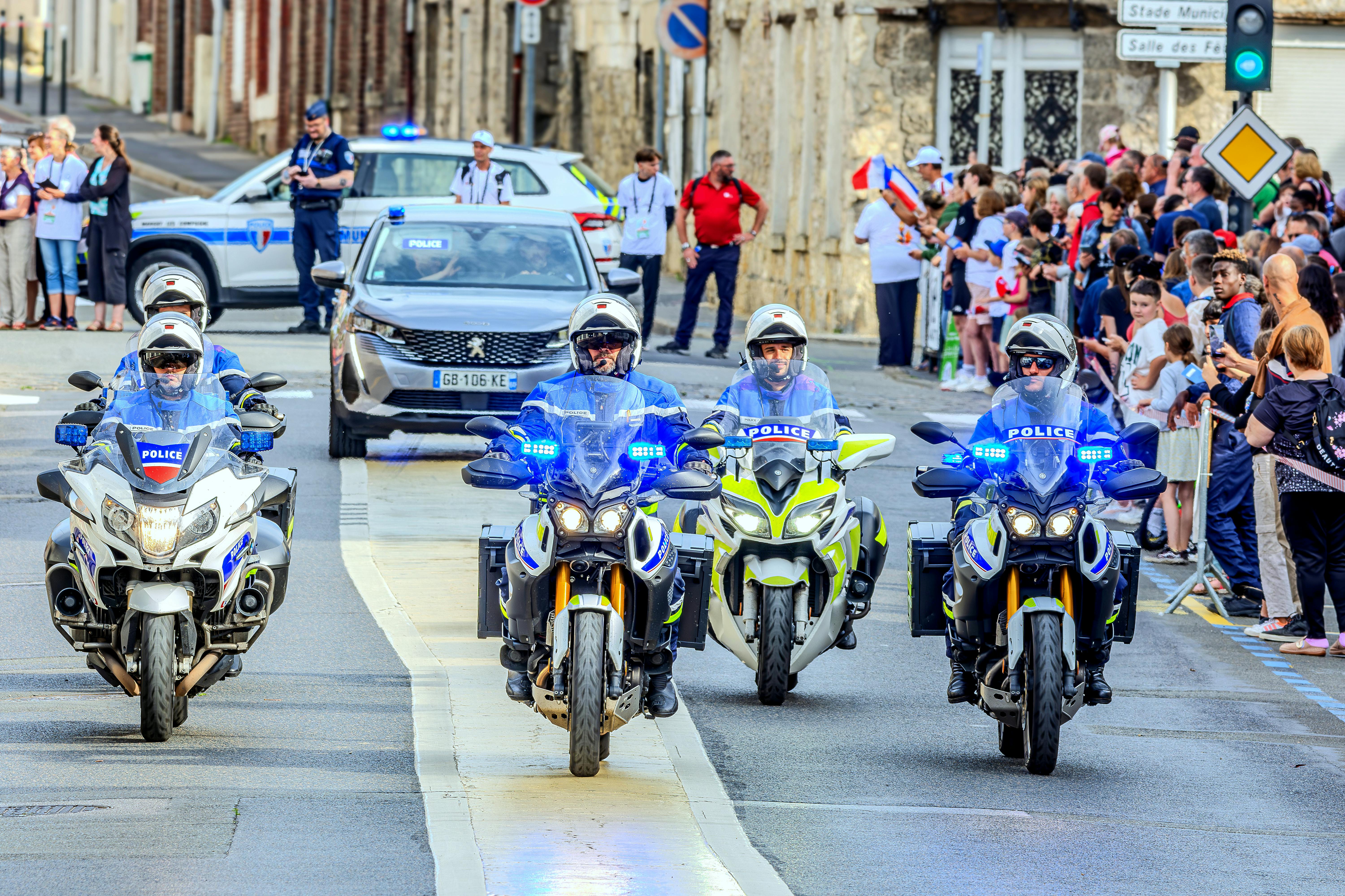 IN THE STREET RELAY OF THE OLYMPIC TORCH · Free Stock Photo