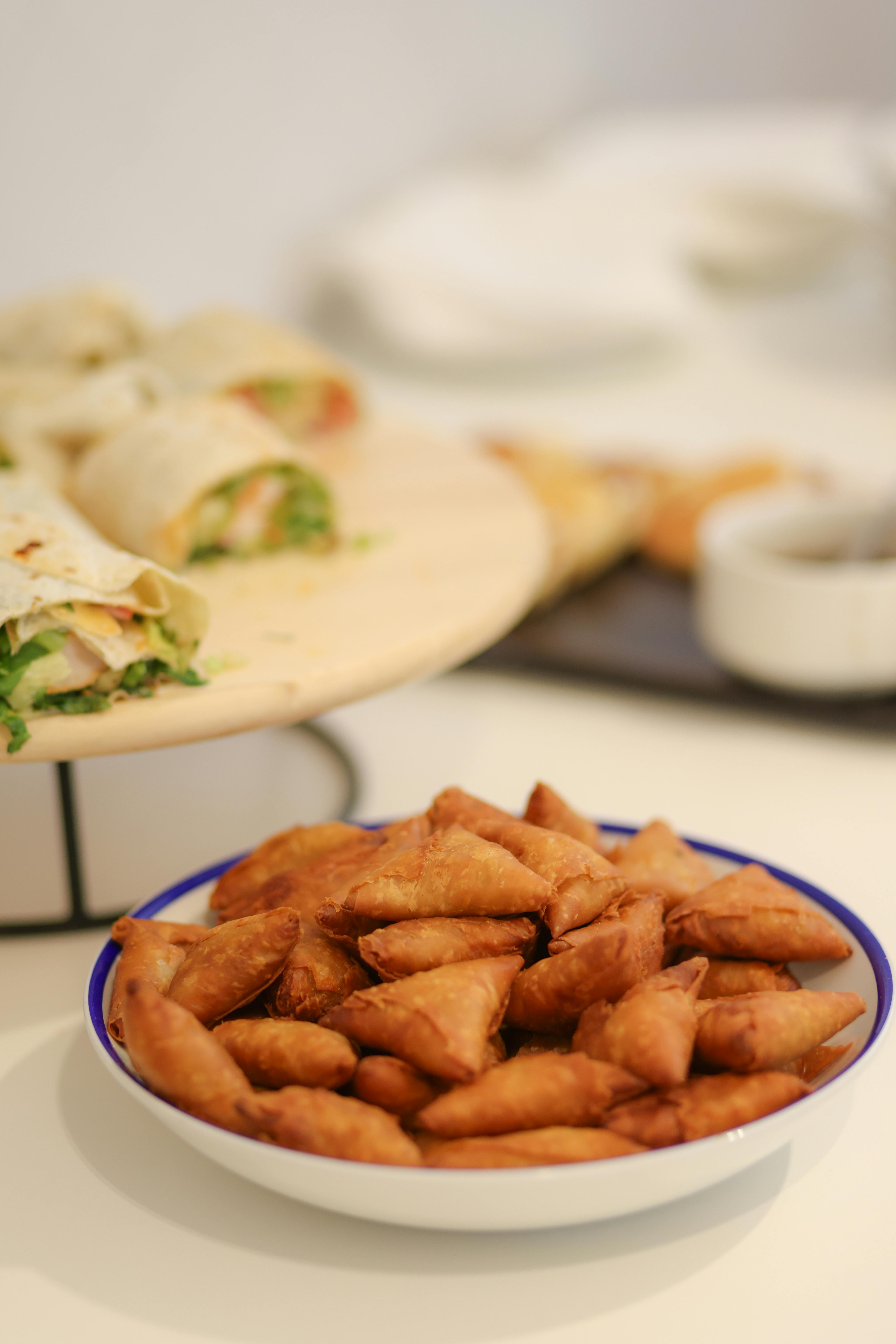 Mini Samosa Photos, Download The BEST Free Mini Samosa Stock Photos ...