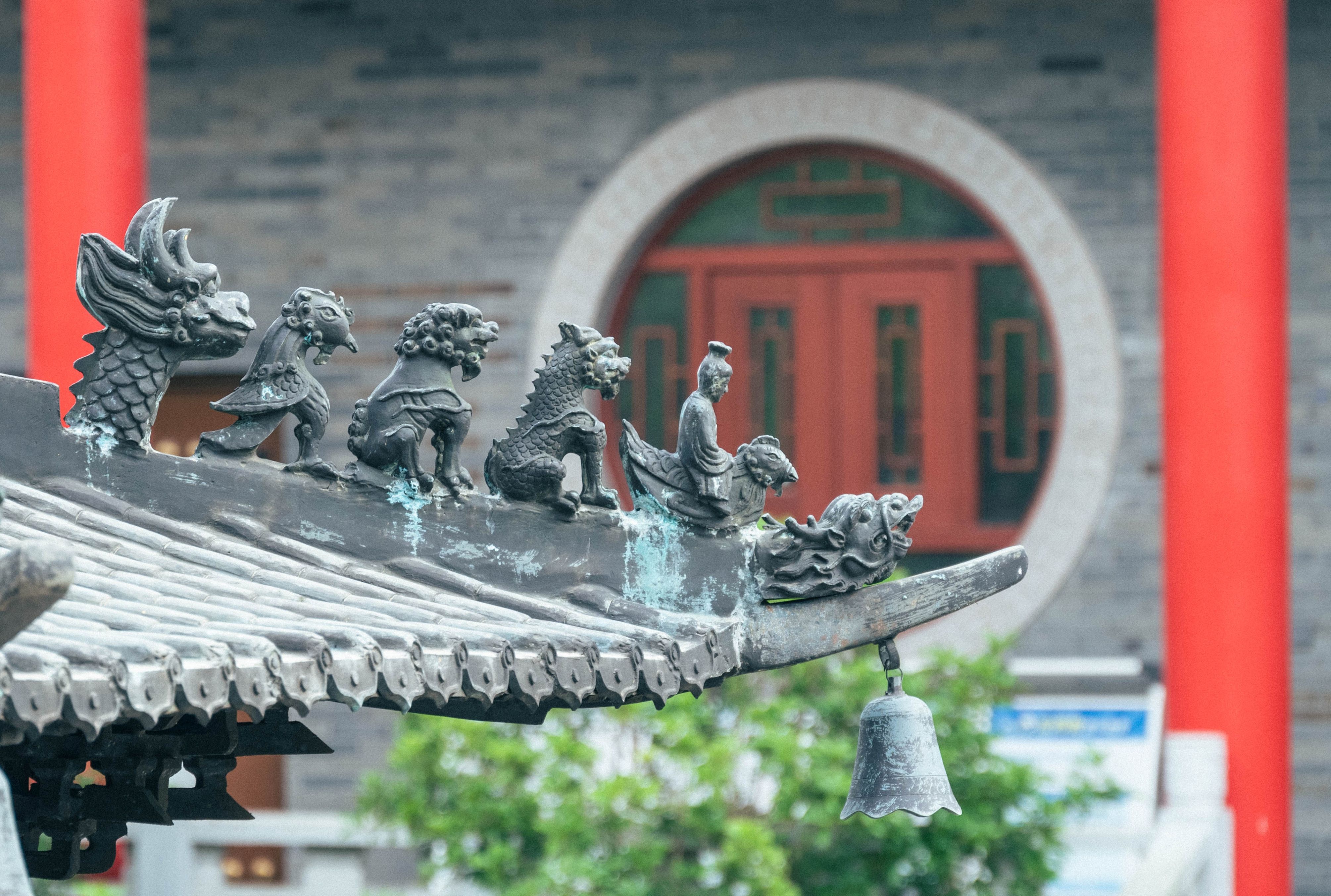 A corner of temple architecture · Free Stock Photo