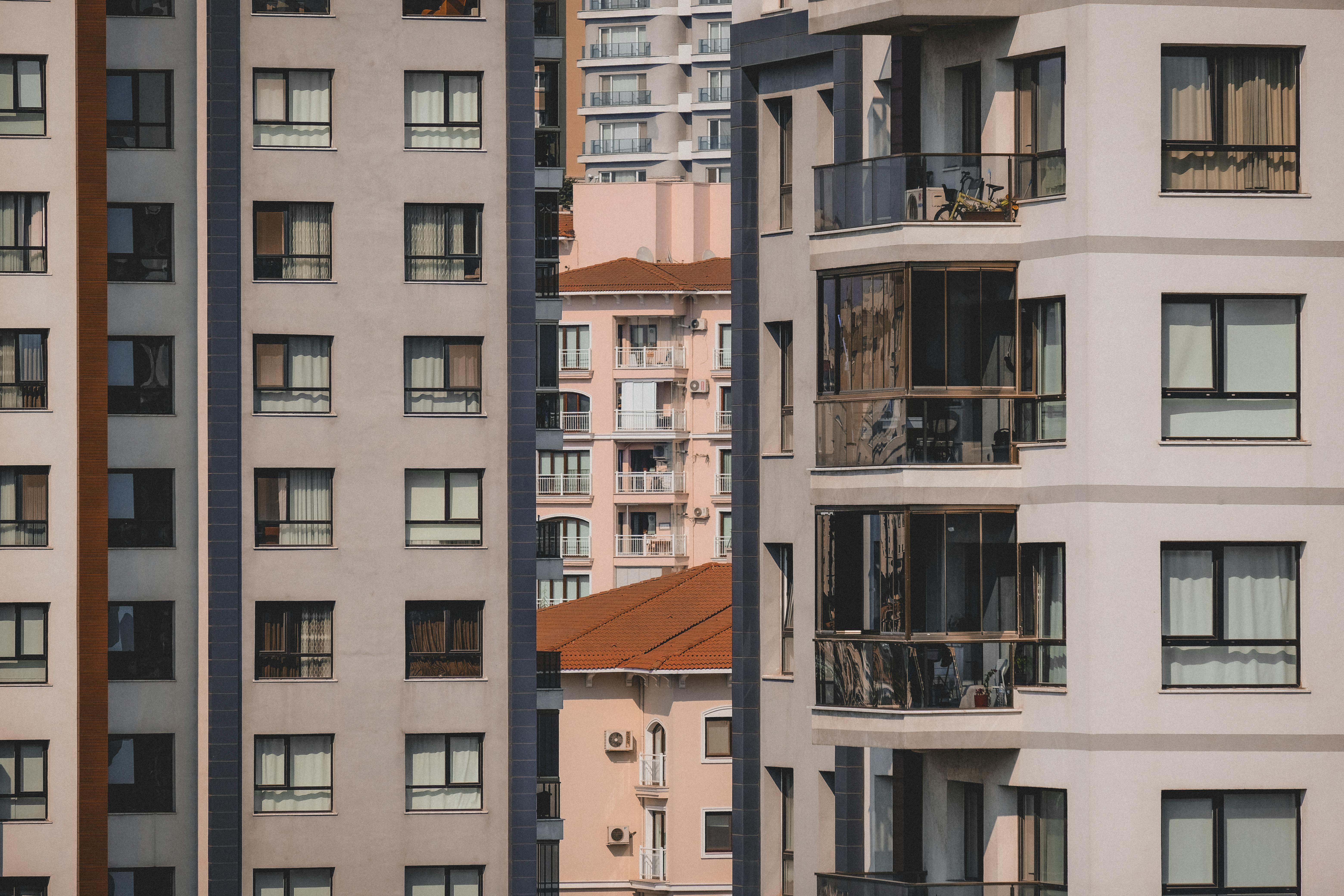 Brown High-rise Building · Free Stock Photo