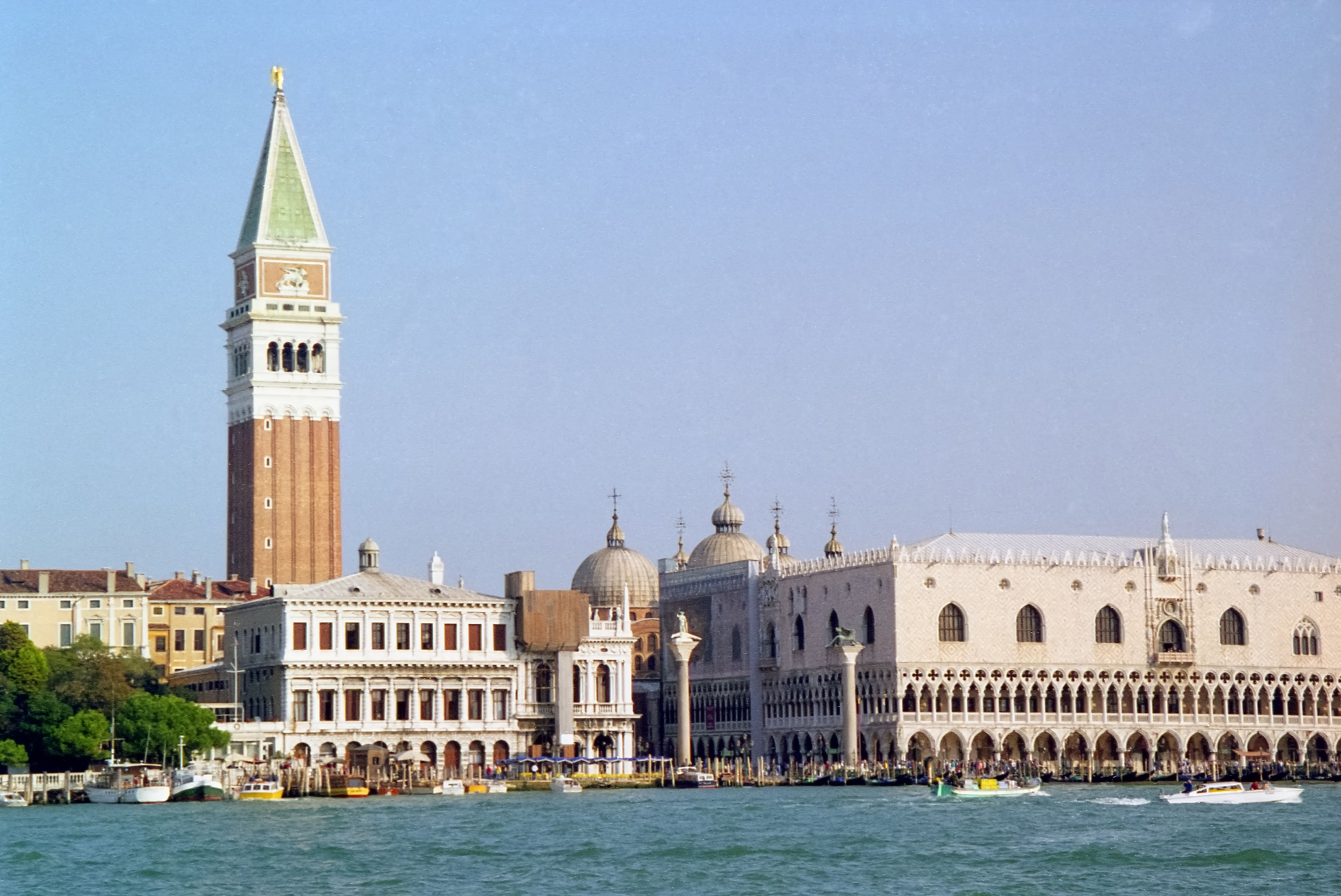 Facade of the Ca Rezzonico, Venice, Italy · Free Stock Photo