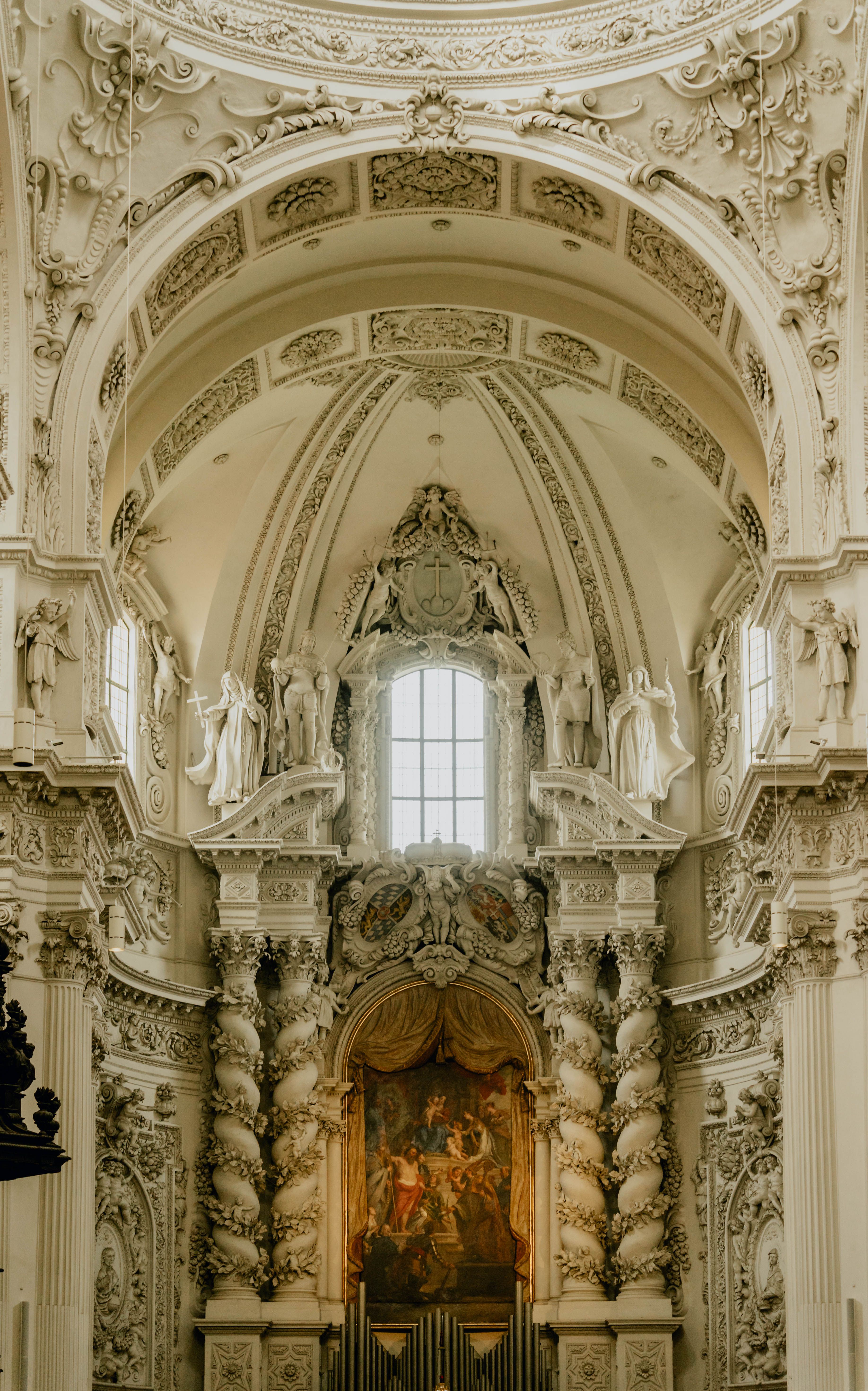 Interior of a Decorative Church in Munich · Free Stock Photo