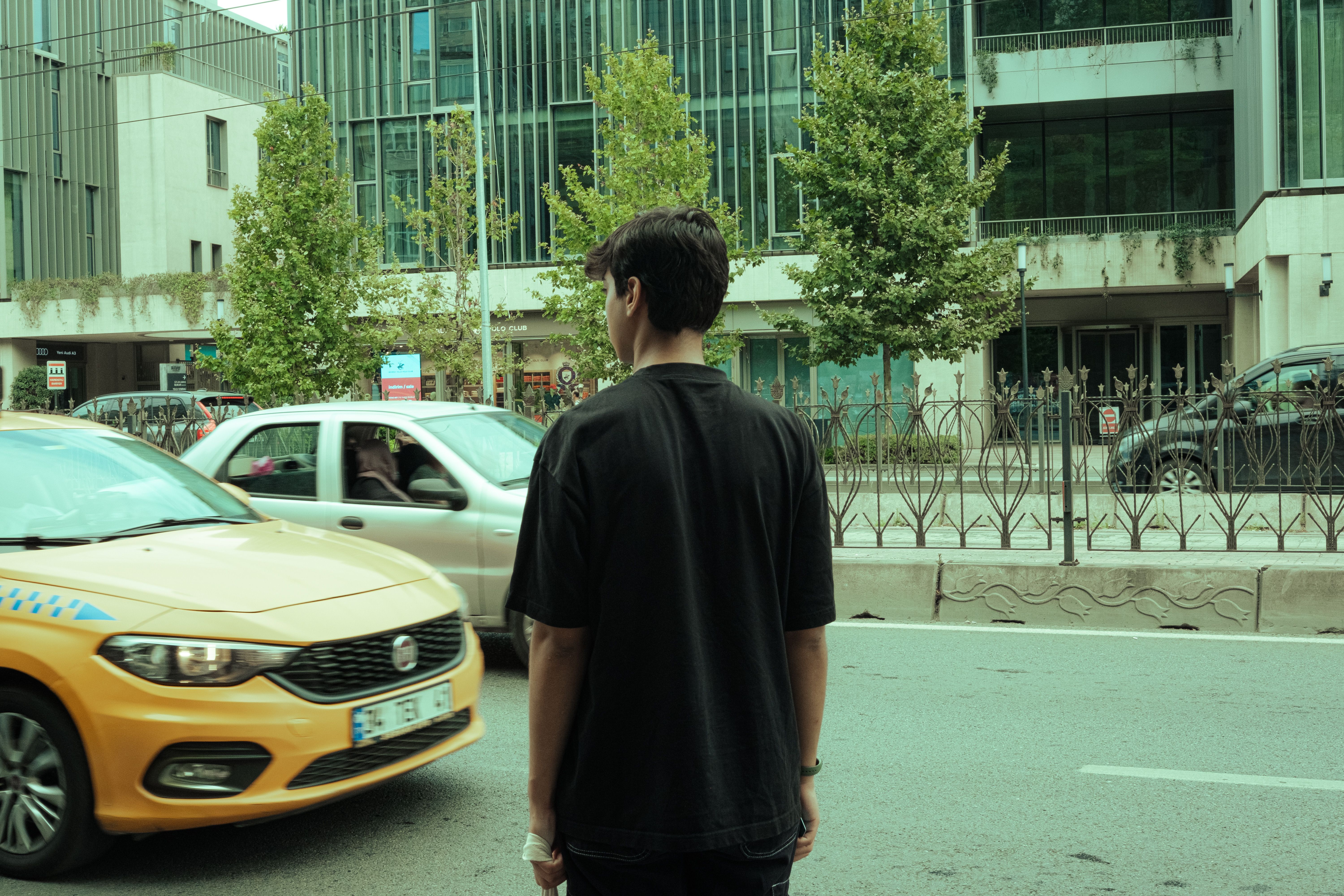 People Are Standing In A Traffic Jam On The Road Photos, Download The ...